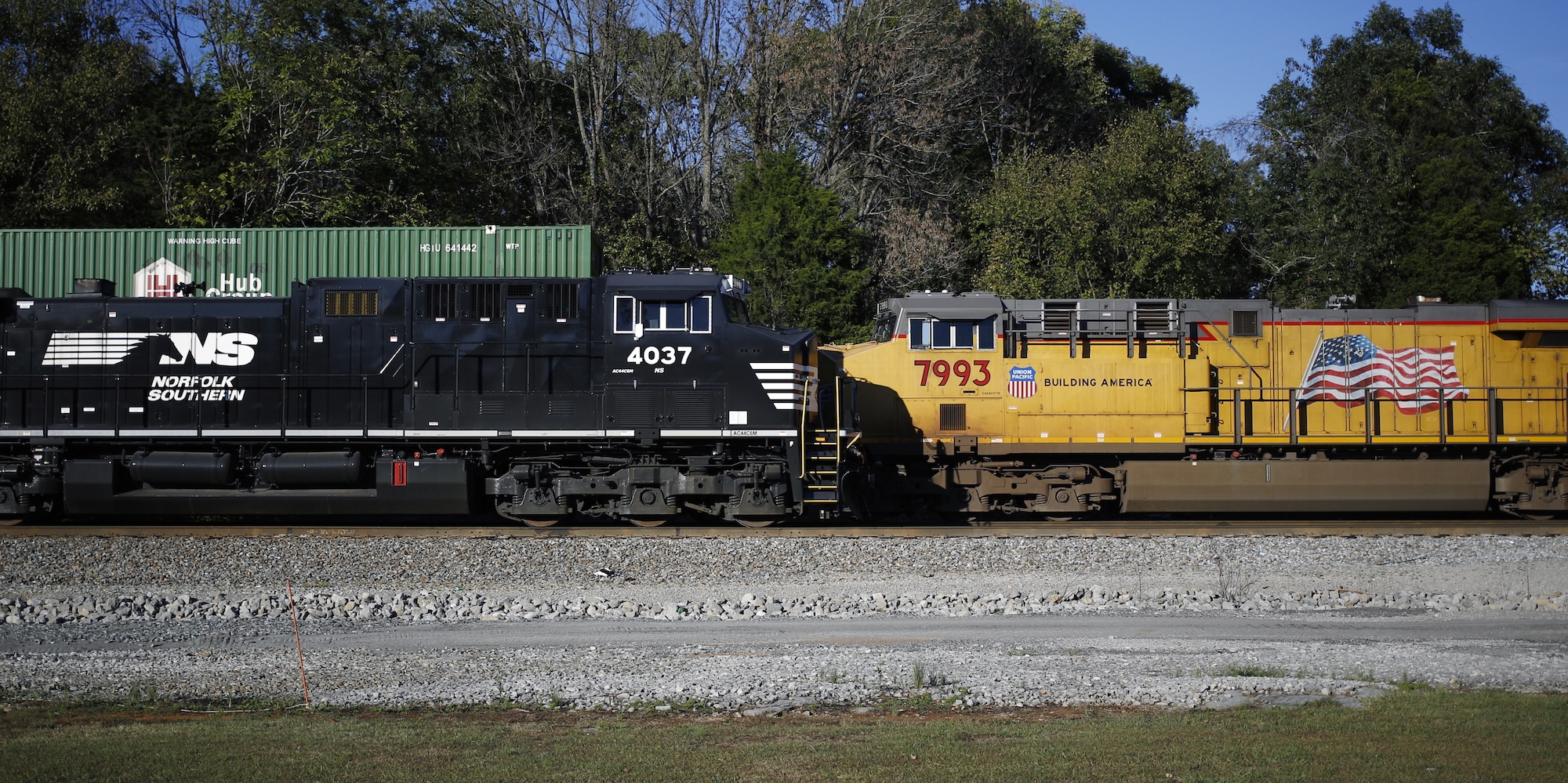 Union Pacific, Norfolk say merger will reduce truck, train traffic ...