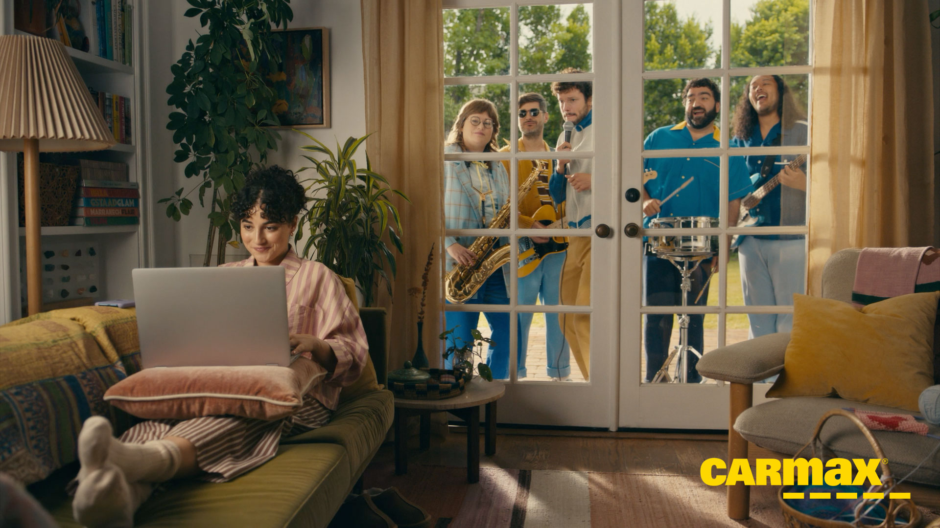 CarMax's fresh look and new "Wanna drive?" creative approach - Ad Age