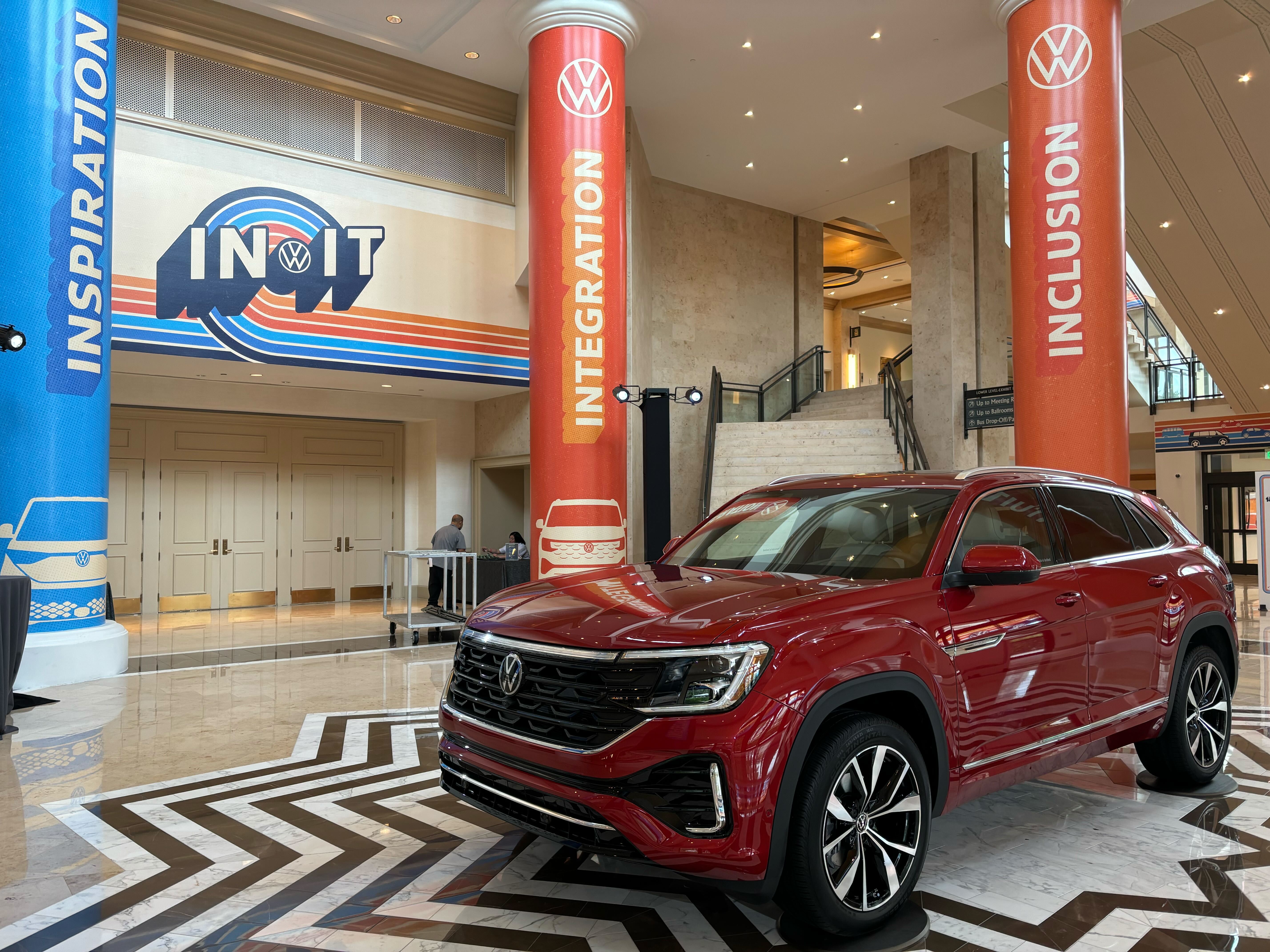 VWoA to Deliver ID. Buzz by Thanksgiving, Dealers Meet Ahead of Launch ...