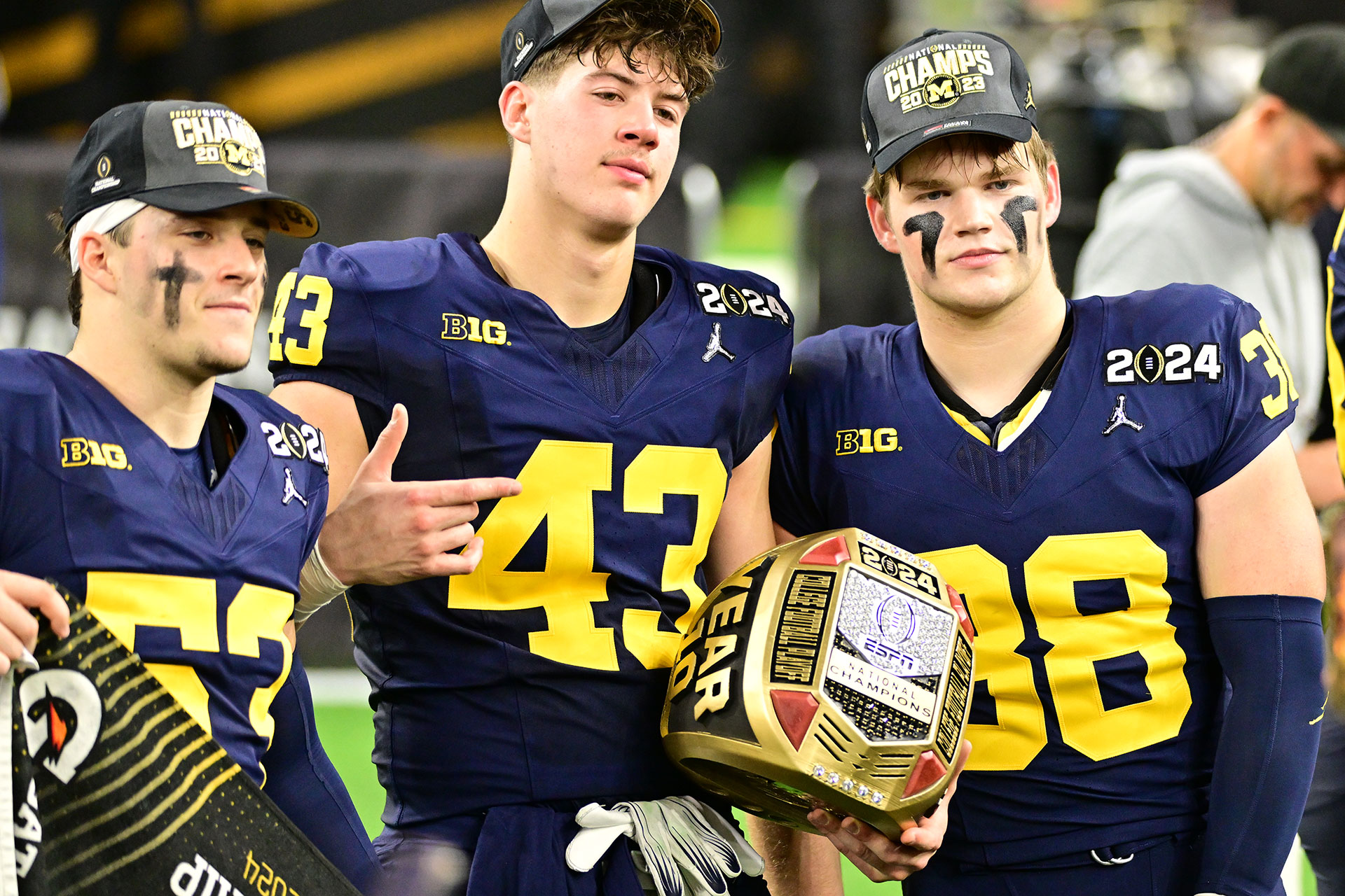 Why ESPN made a giant ring for college football’s national champions ...