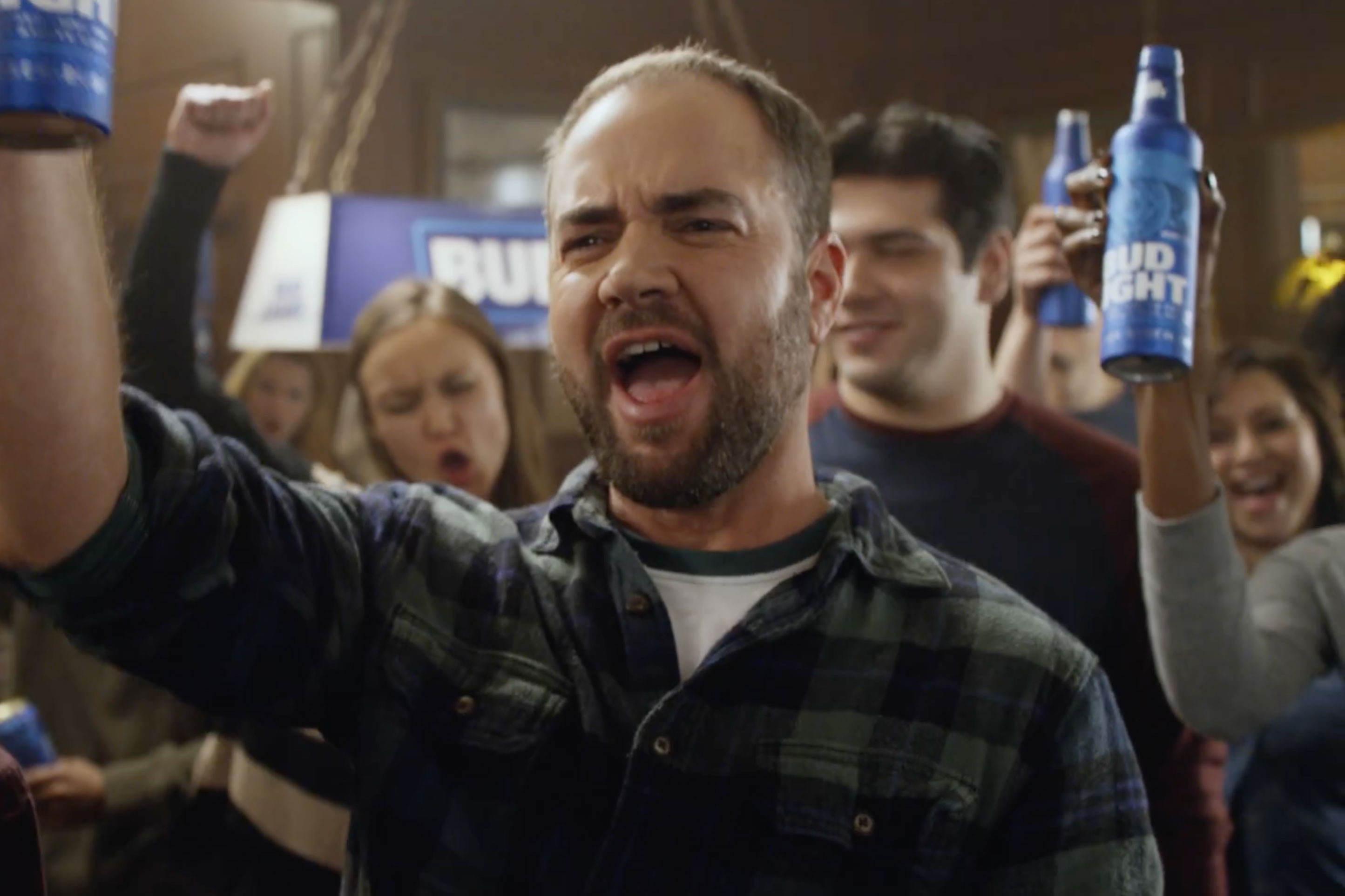 Bud Light-Dylan Mulvaney: Trans actor Ian Harvie reacts to situation ...