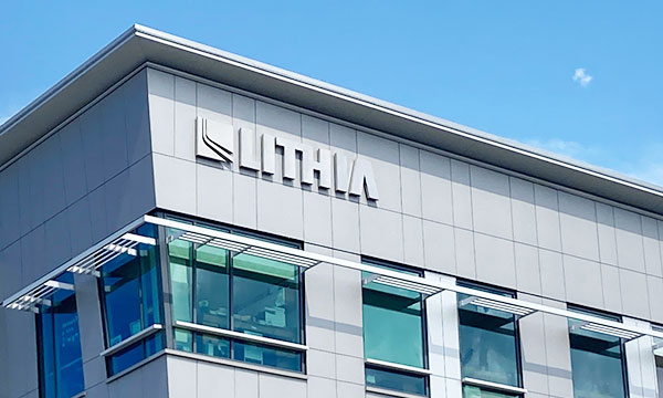 Lithia Motors raises bid for Pendragon car dealerships - Automotive News