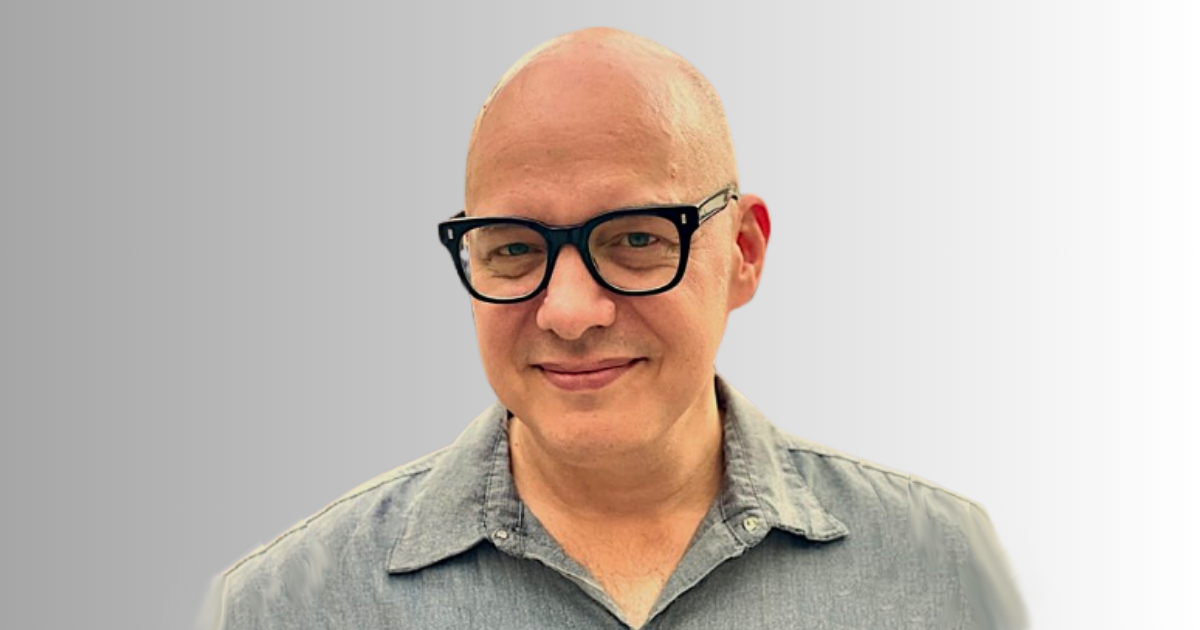 Alex Roy delves into Tesla, Waymo's robotaxi prospects - Automotive News