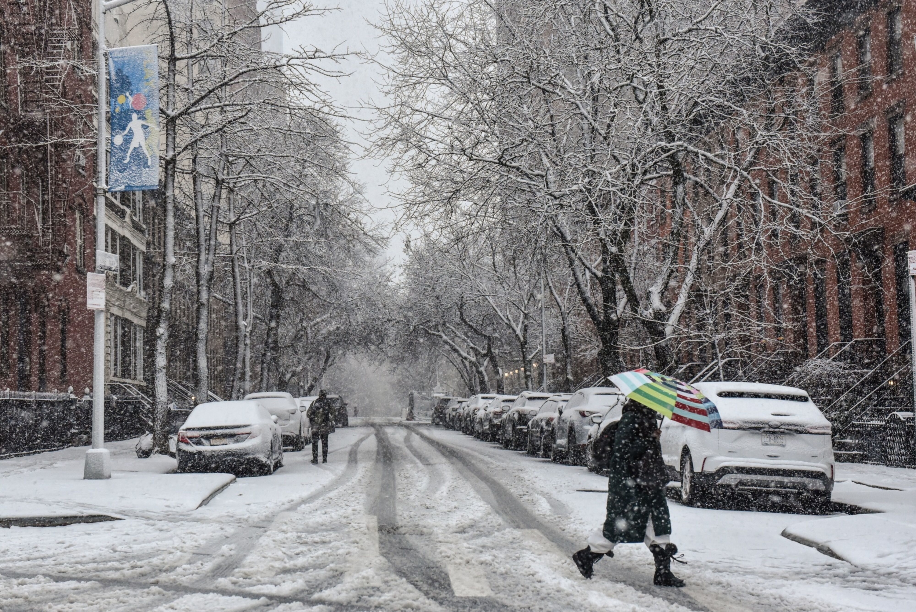 ‘Super bomb’ blizzard aims heavy snow at New York, Northeast - Crain's ...
