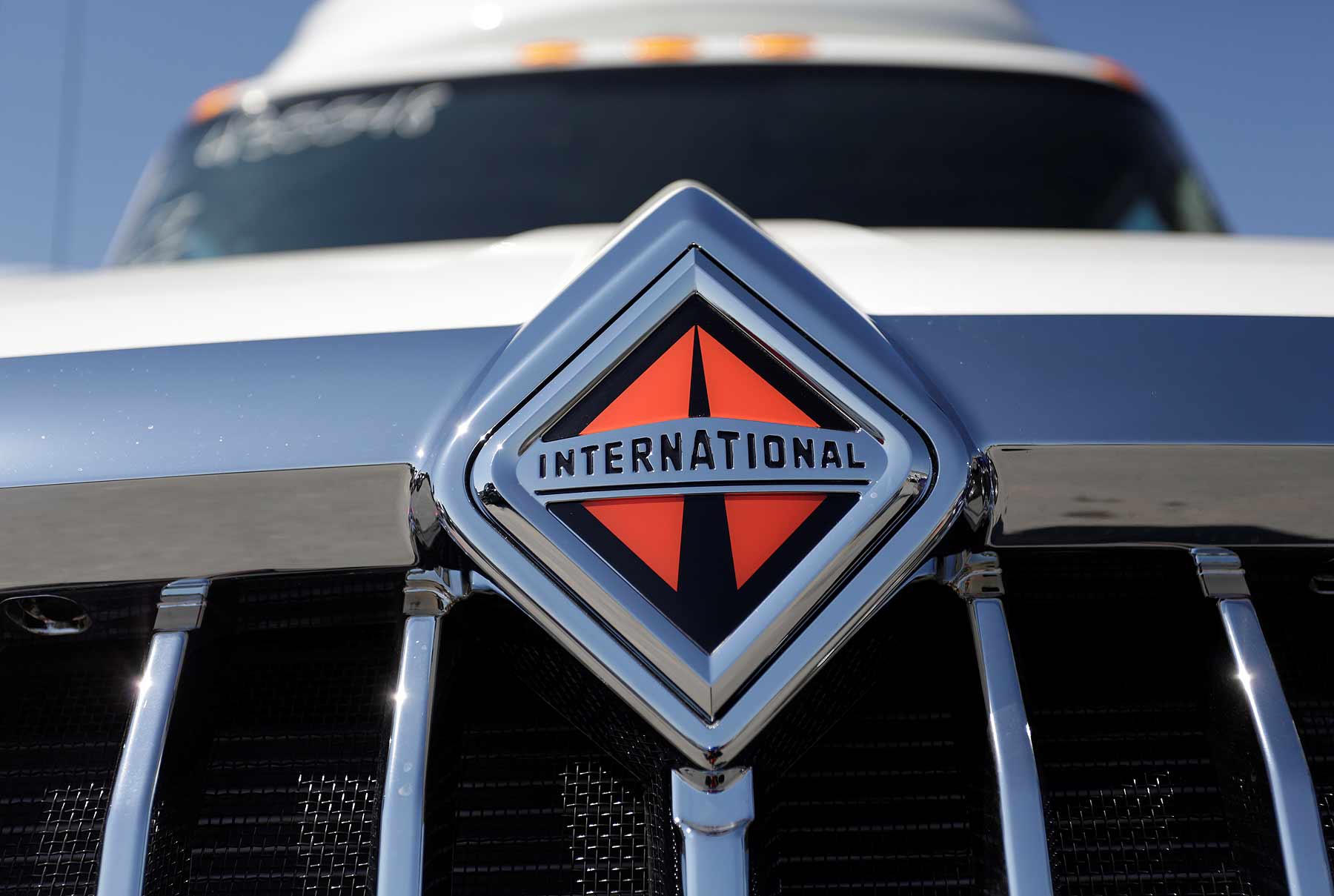 VW signs off on $3.7B Traton-Navistar deal - Automotive News