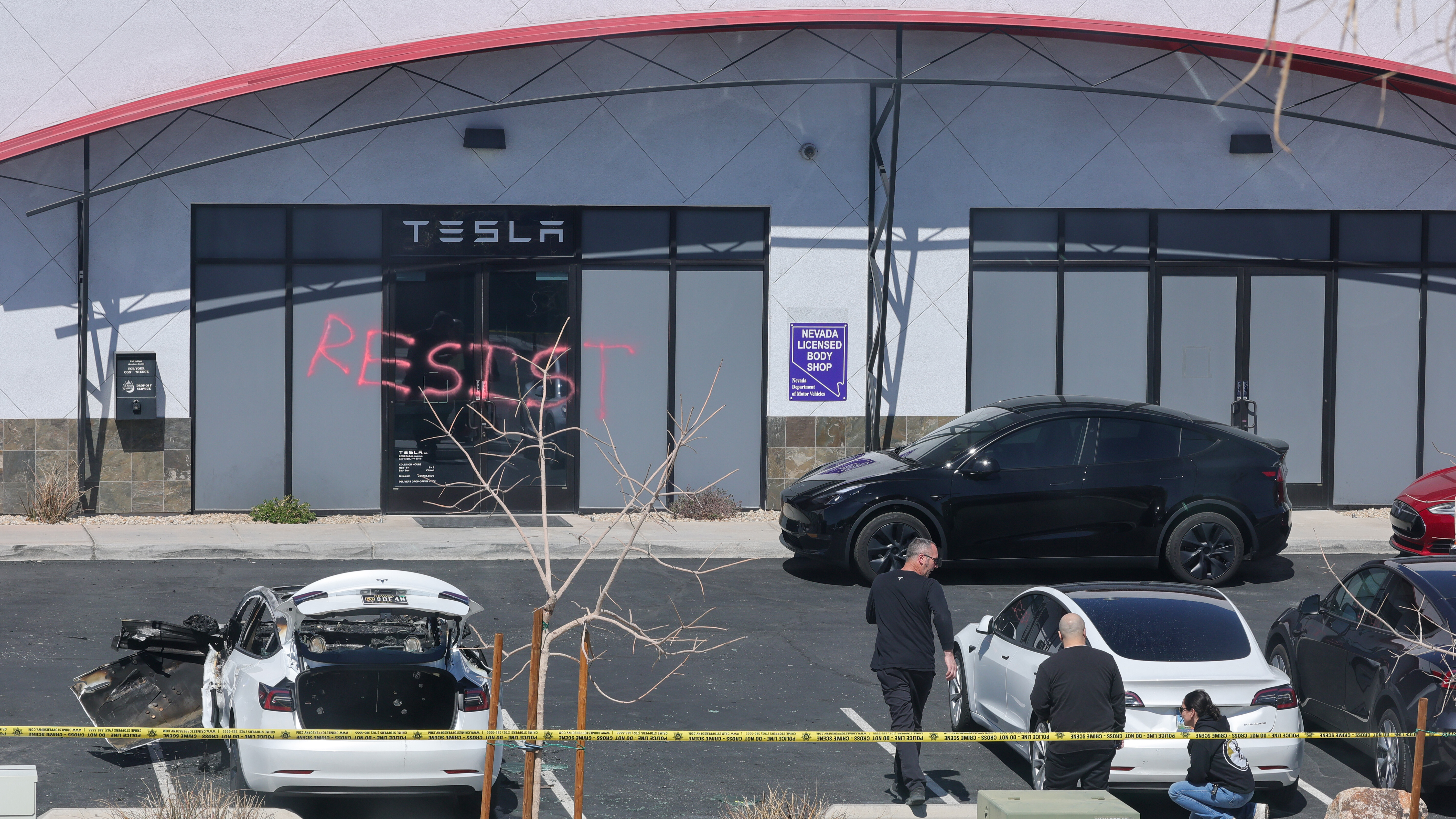 Tesla store vandalism being probed by new FBI, ATF task force ...