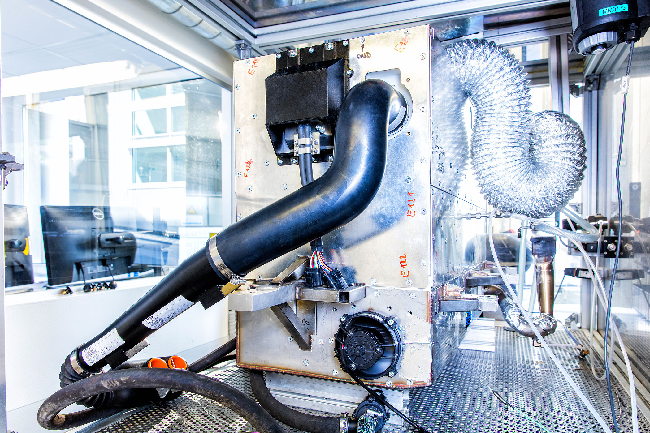 Nissan develops new ethanol fuel cells to jump infrastructure hurdle