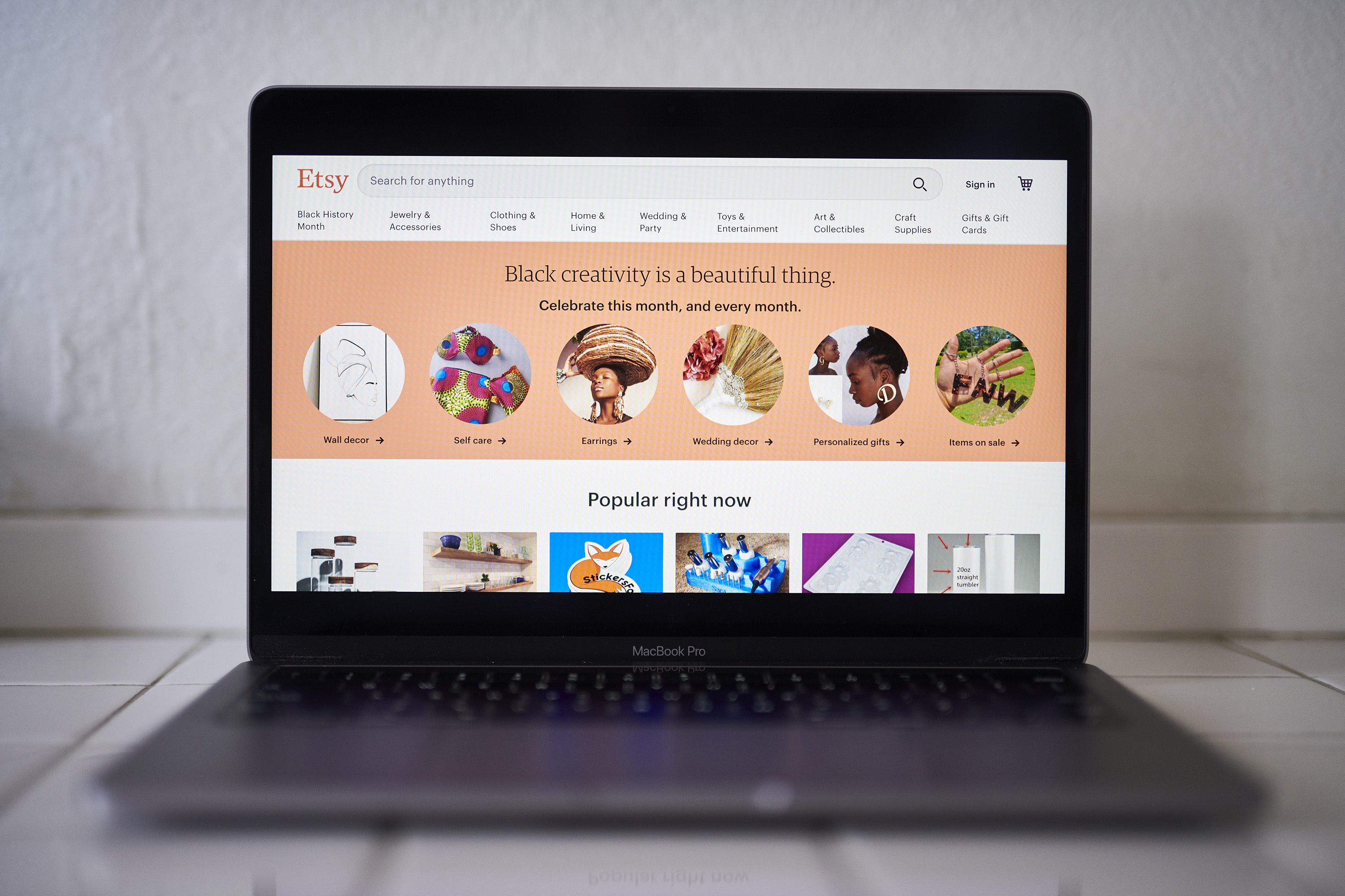 Etsy selects IPG’s Mediahub as its media agency - Ad Age