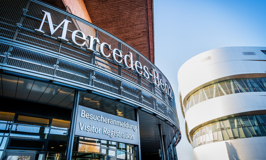 Electric and top-end models boost Mercedes earnings - Automotive News