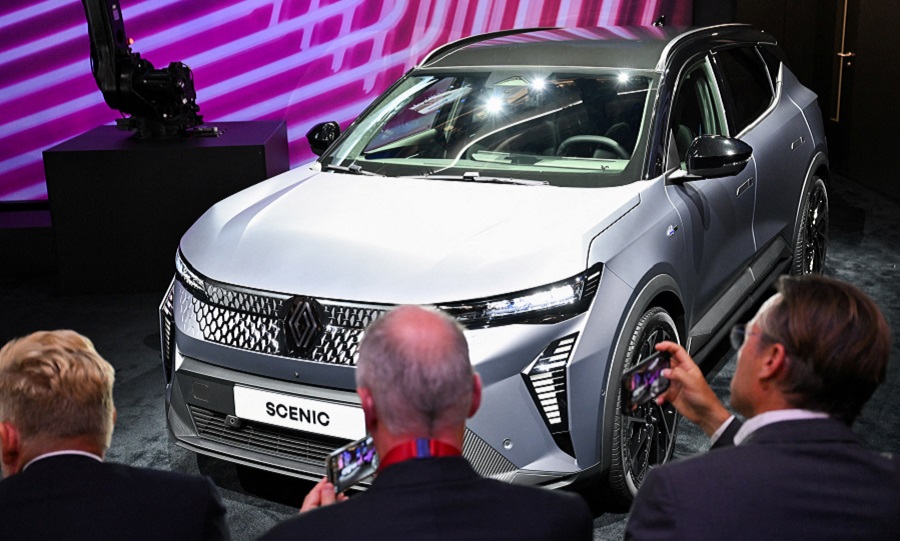 Renault expects ICEs, EVs to best sold side-by-side for decade ...