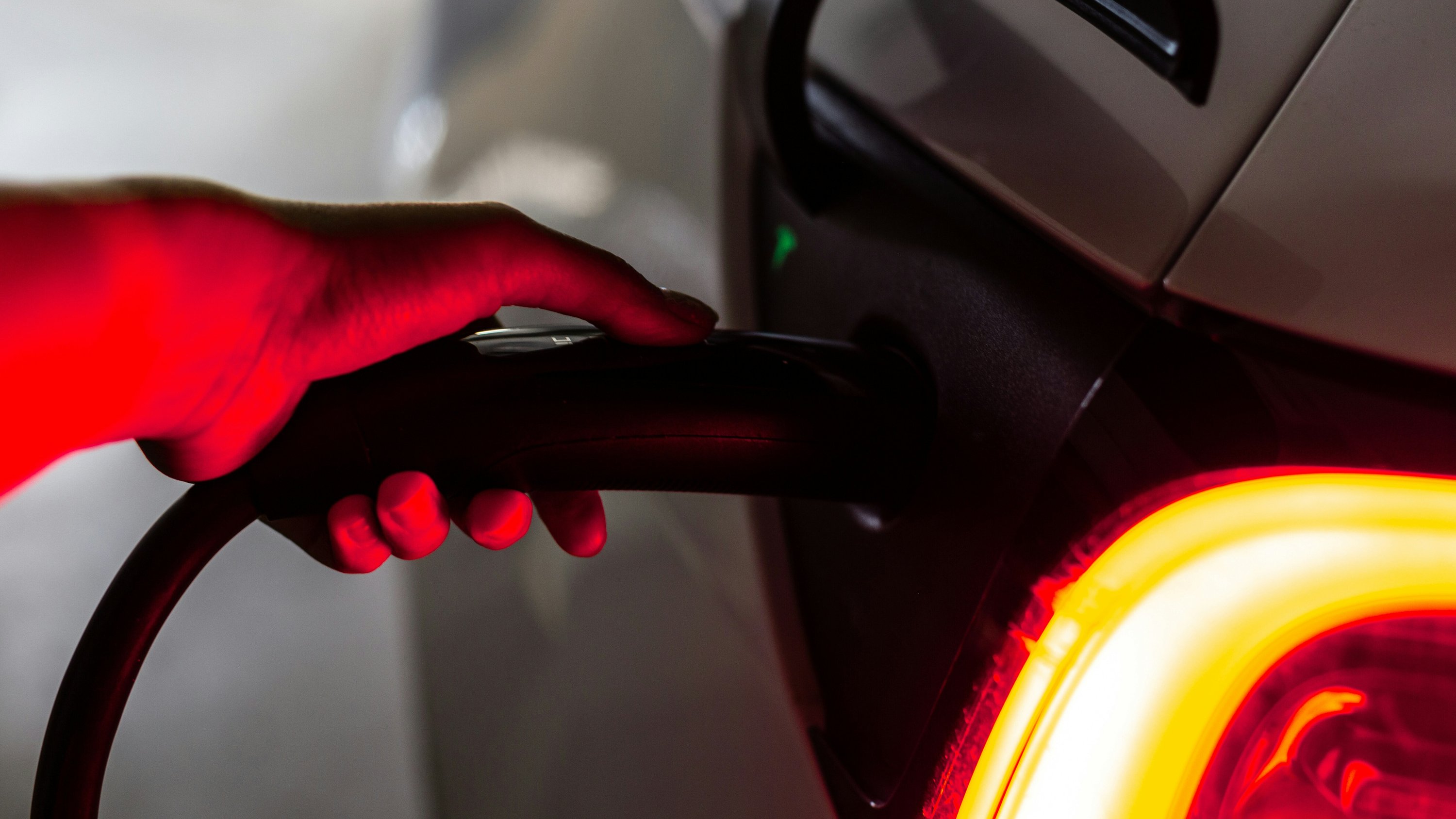 EV battery range can be extended using power management - Automotive News