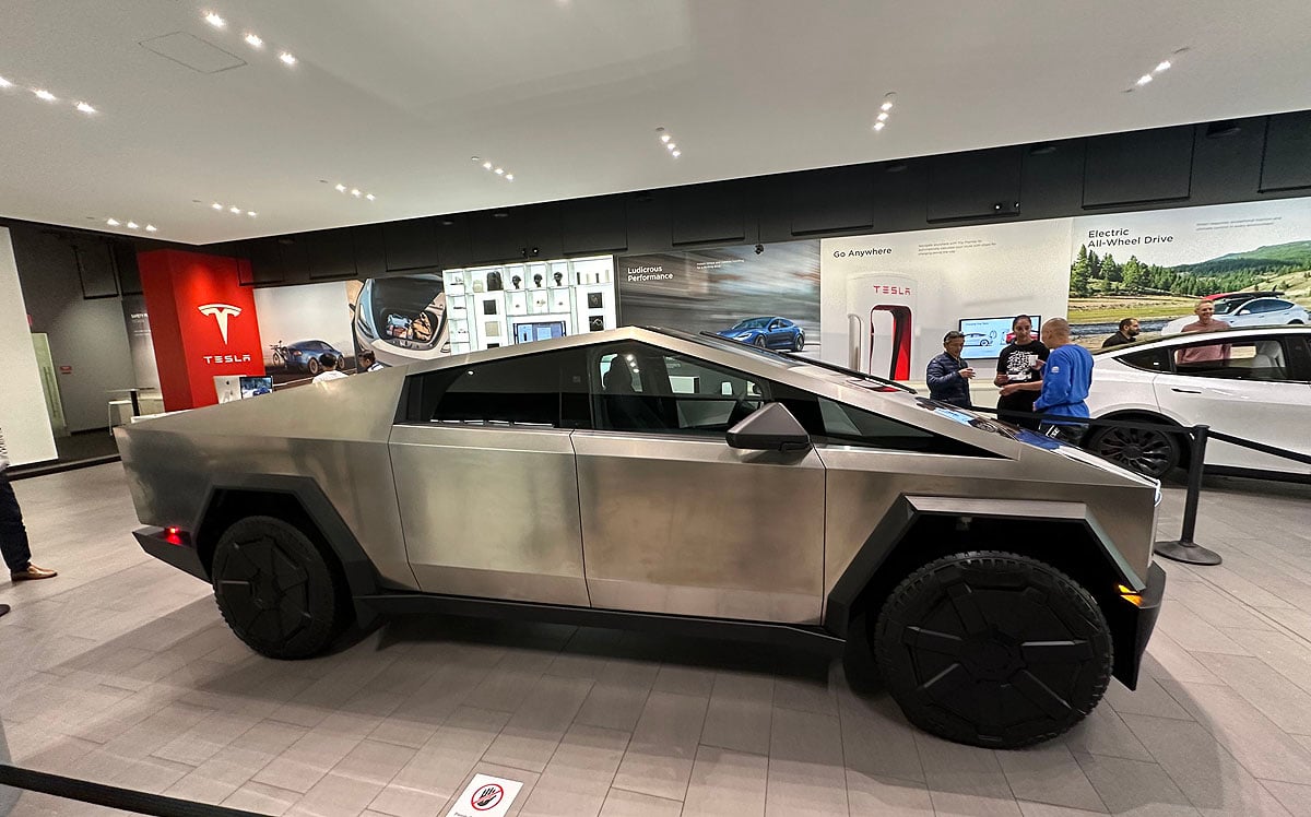 Cybertrucks are not rusting, Tesla assures worried owners - Automotive News