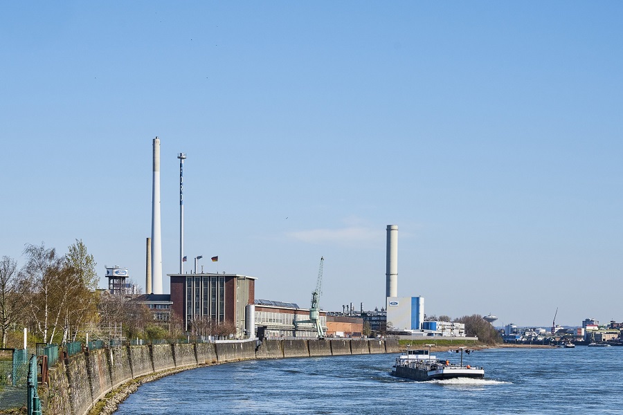 Ford extends Europe production pause - Automotive News