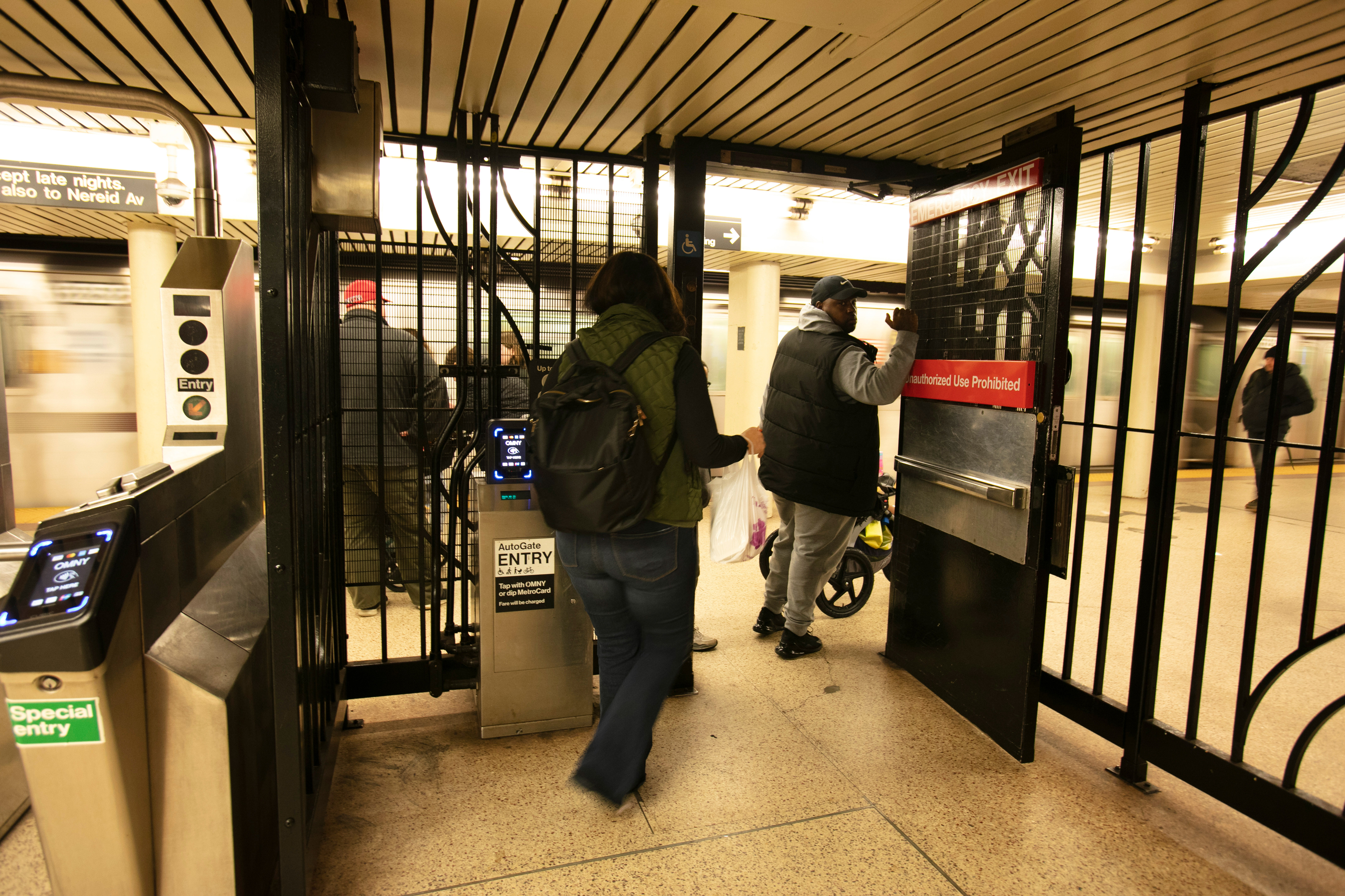 MTA may retrofit subway emergency doors to curb 'opportunistic' fare ...