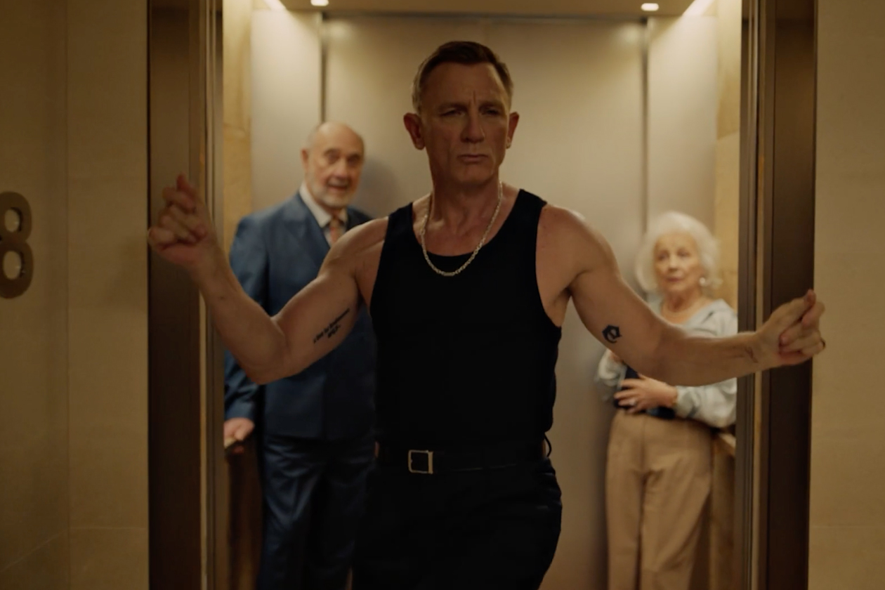 Daniel Craig dances in Belvedere Vodka's new ad - Ad Age