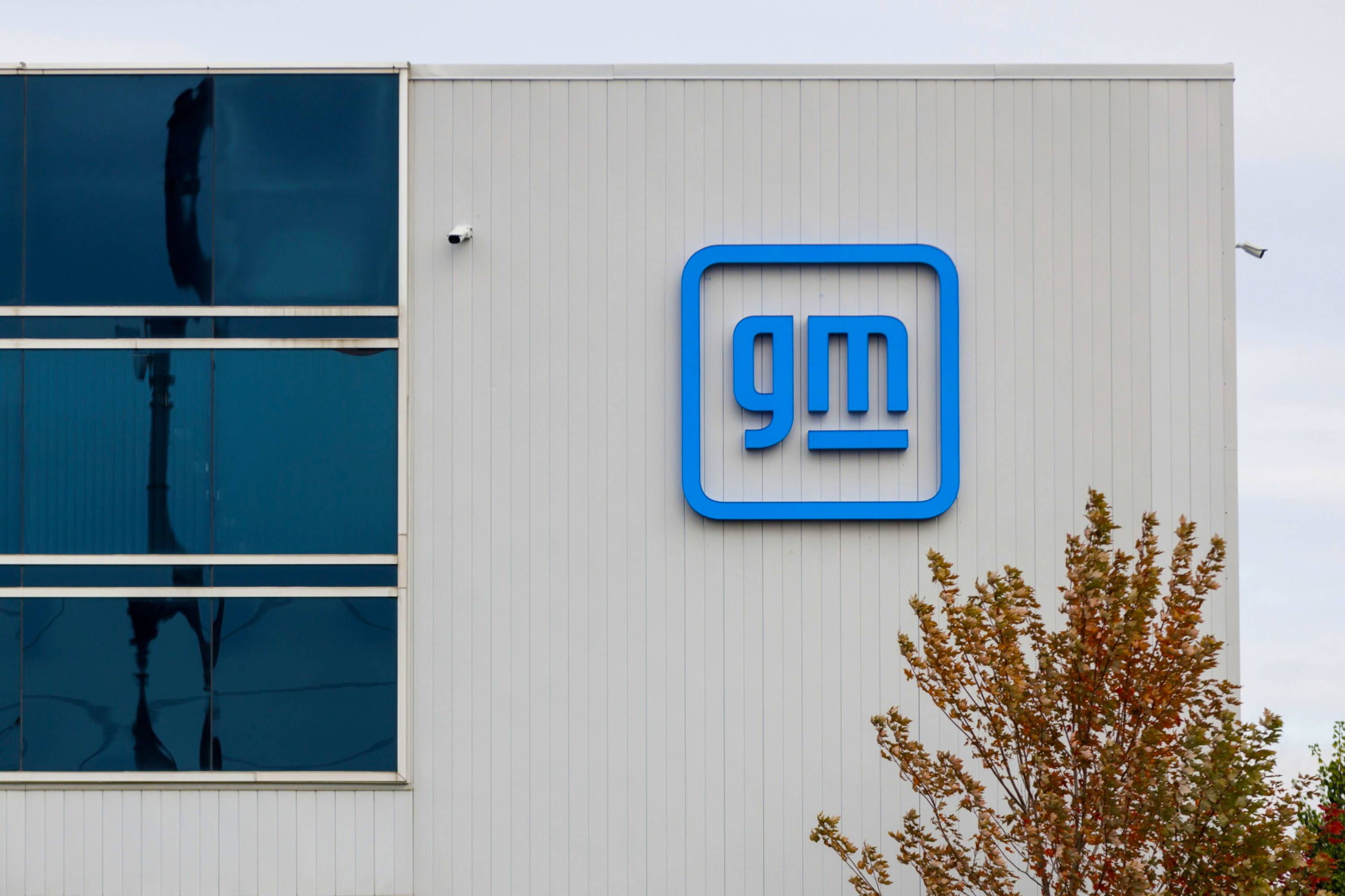 GM looks at agency changes that may include in-sourcing more work - Ad Age