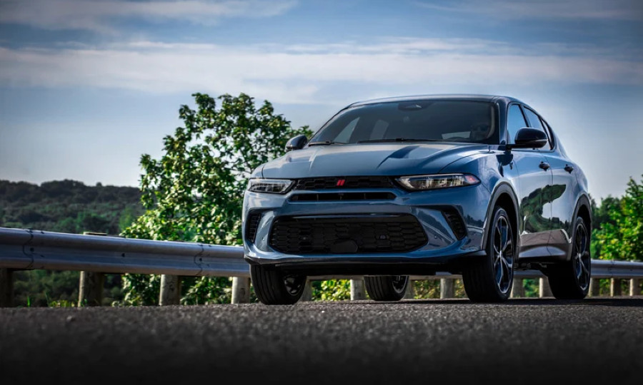 How Dodge's U.S. compact crossover is giving Italy a boost - Automotive ...
