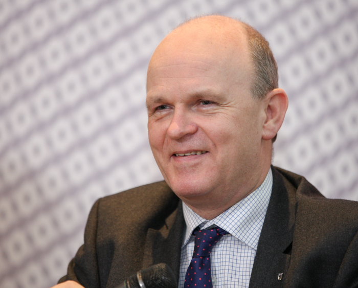 AvtoVAZ's new CEO takes softer line on job cuts - Automotive News