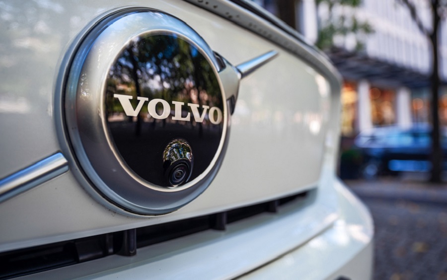 Court rules against Volvo dealerships - Automotive News