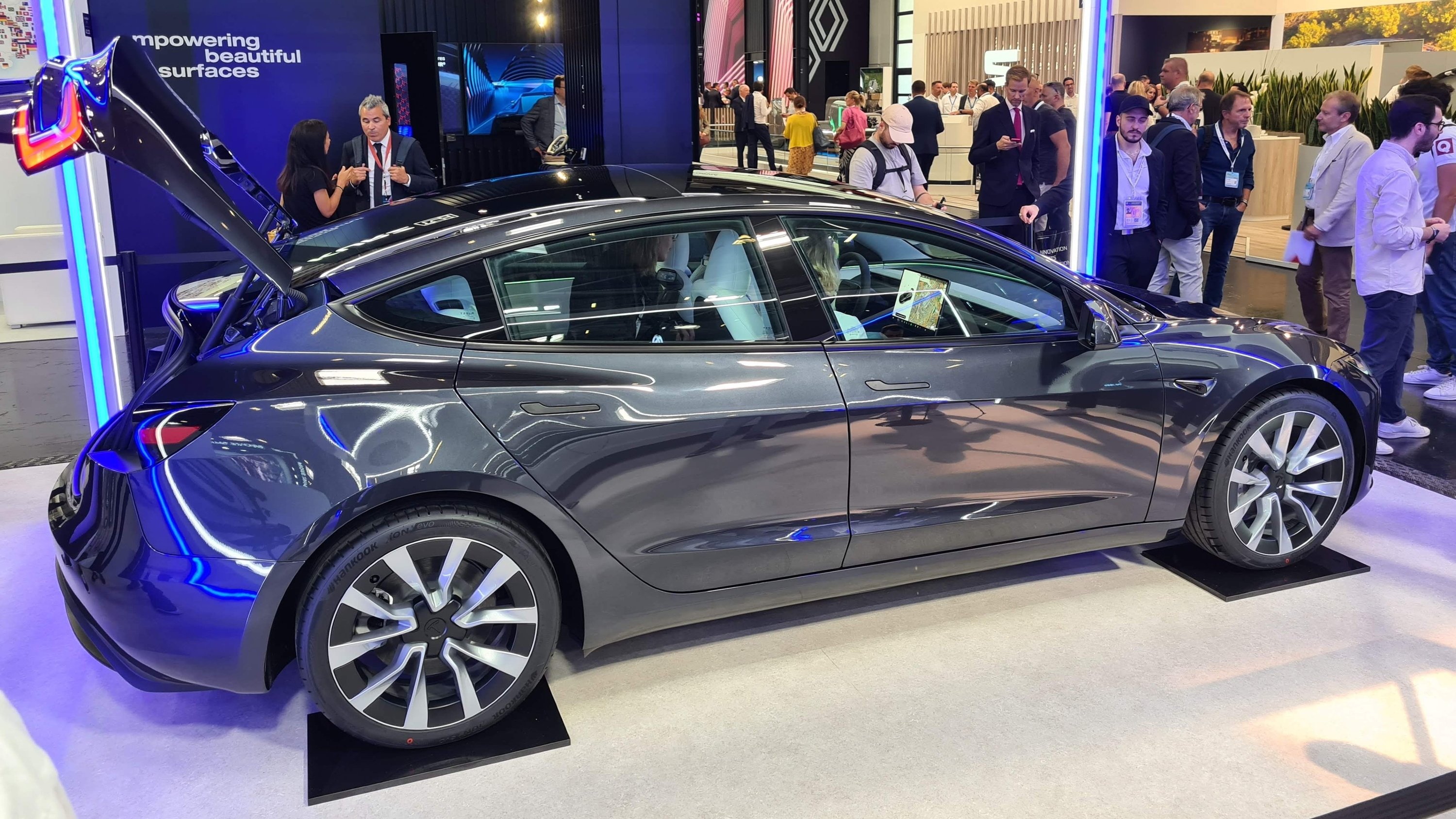 2024 Paris motor show: Tesla returns with full lineup - Automotive News