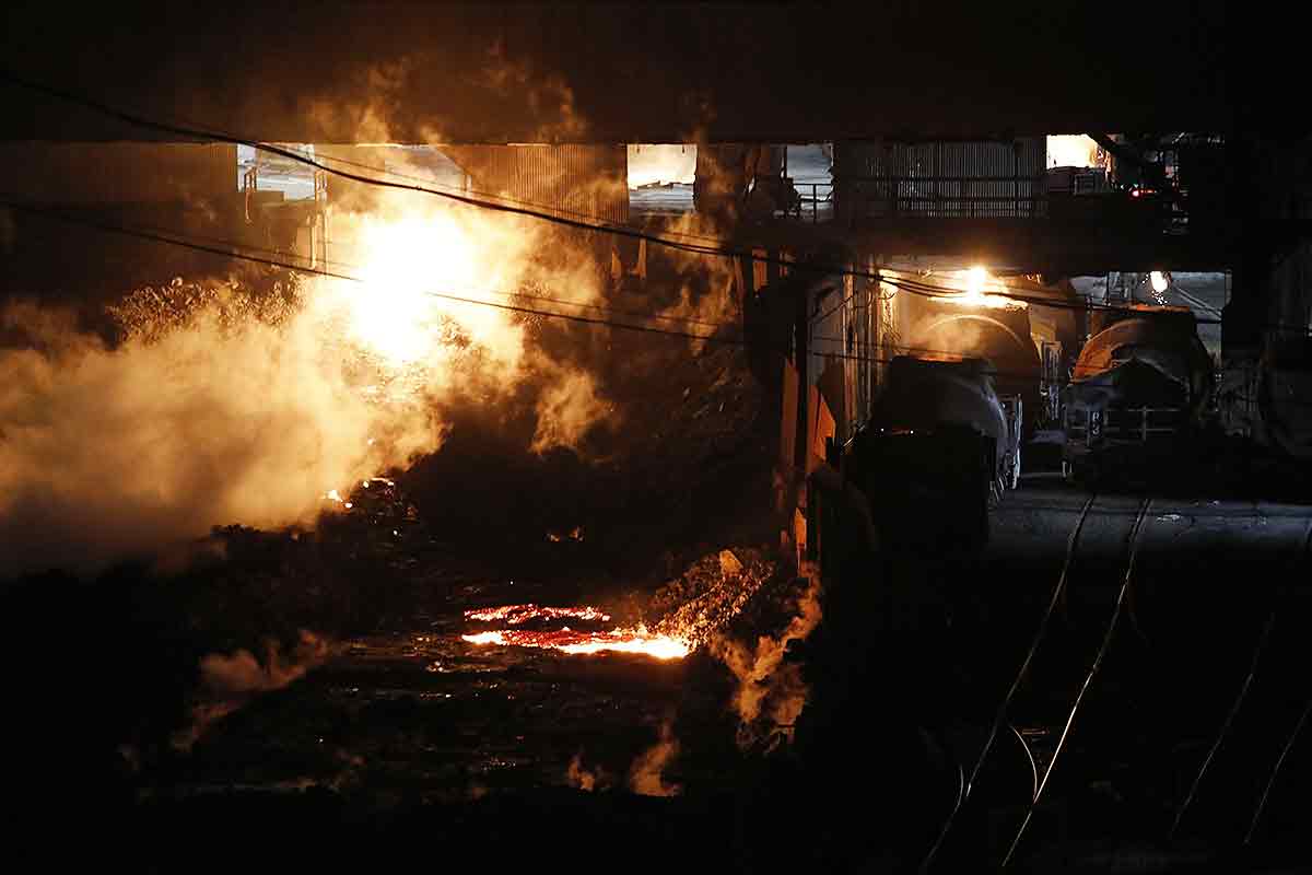 Cleveland-Cliffs incentivizing workers to buy American cars ...