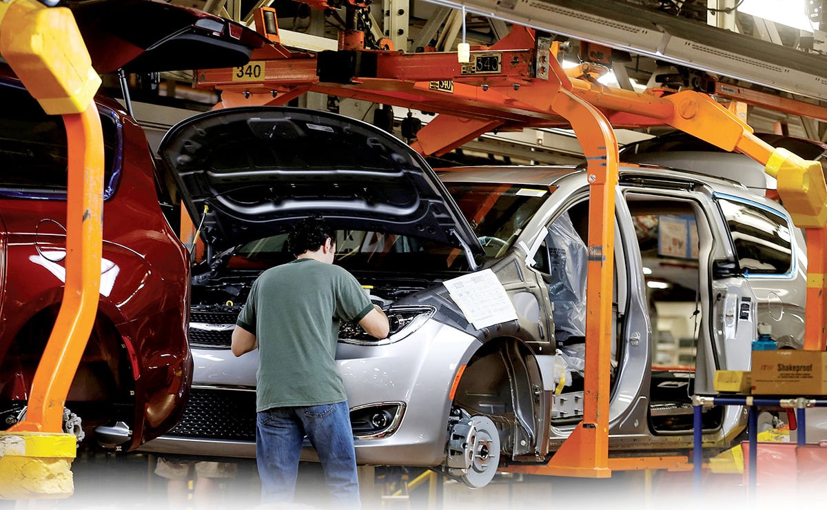 Automakers that keep building in Canada to get tariff exemption ...