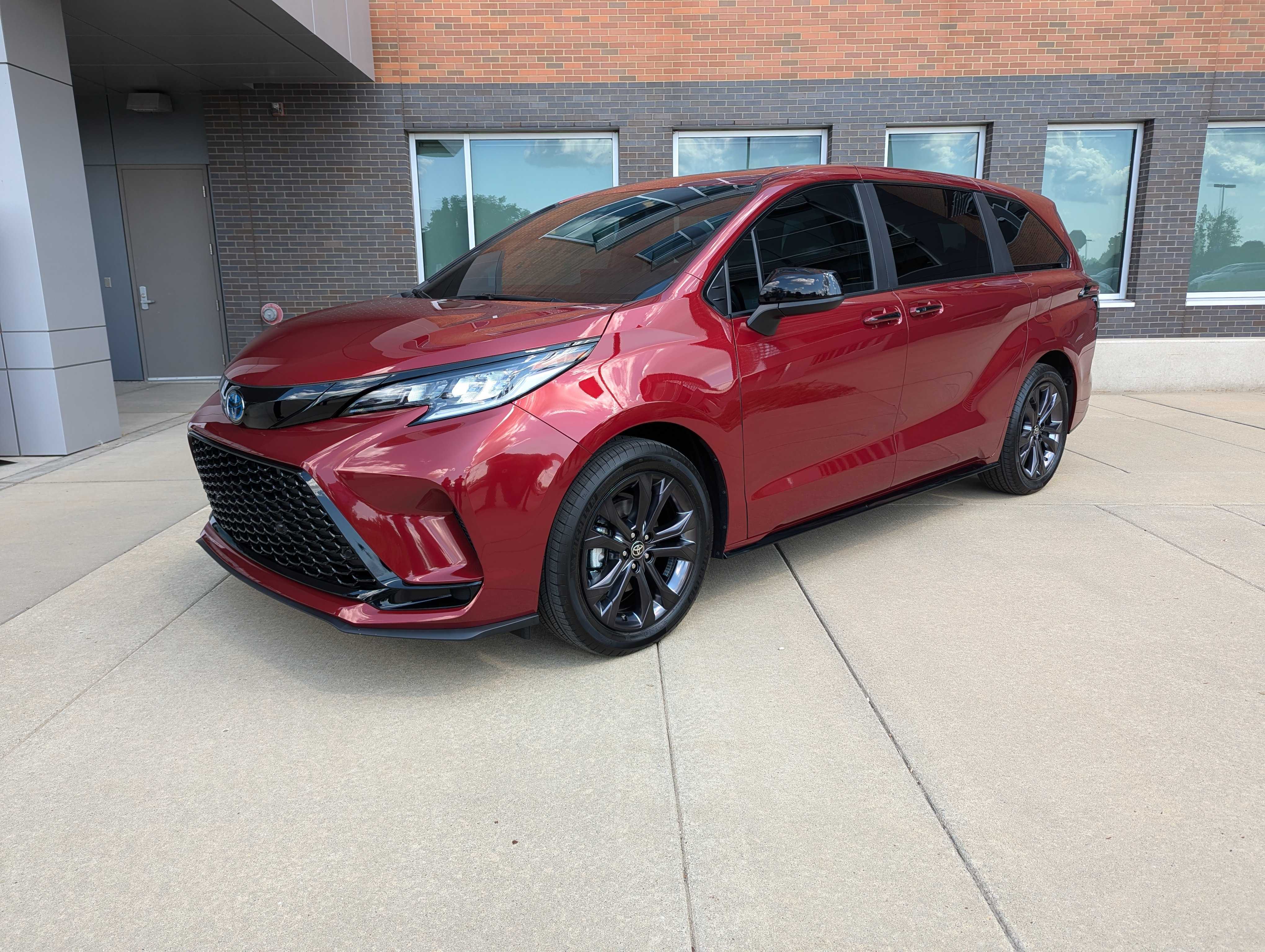 Toyota Sienna Orange