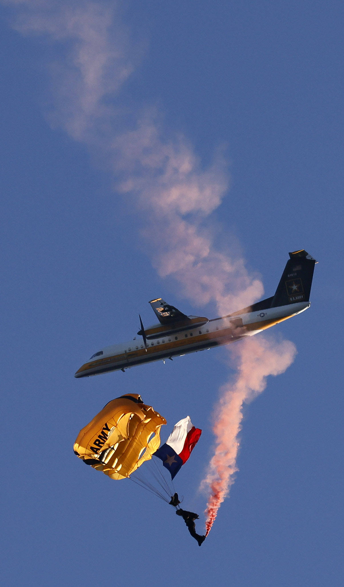Trot forward! See photos from SMU's conference win over Navy