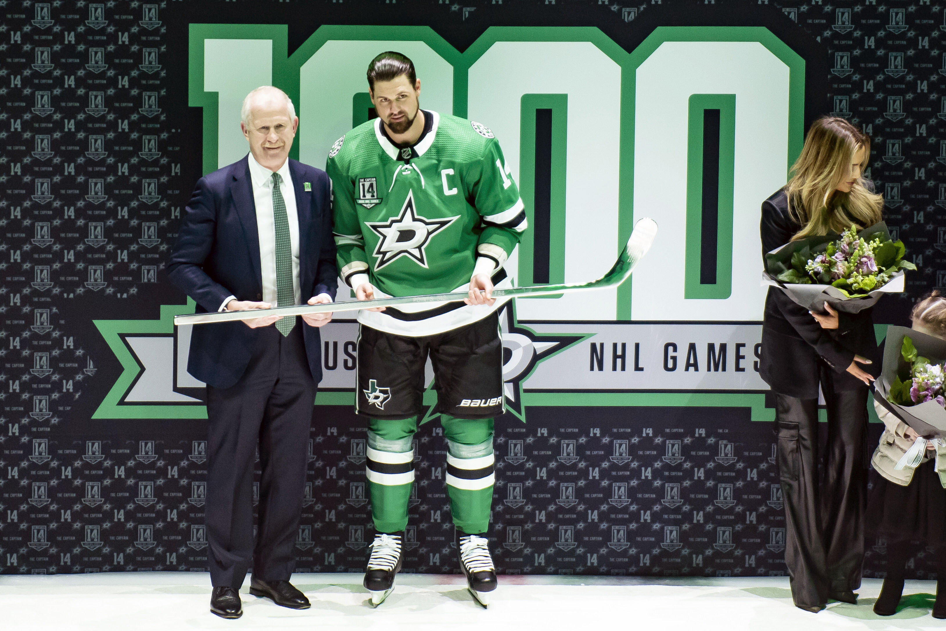 O Captain: Stars honor Jamie Benn's 1,000th career game with customary ...