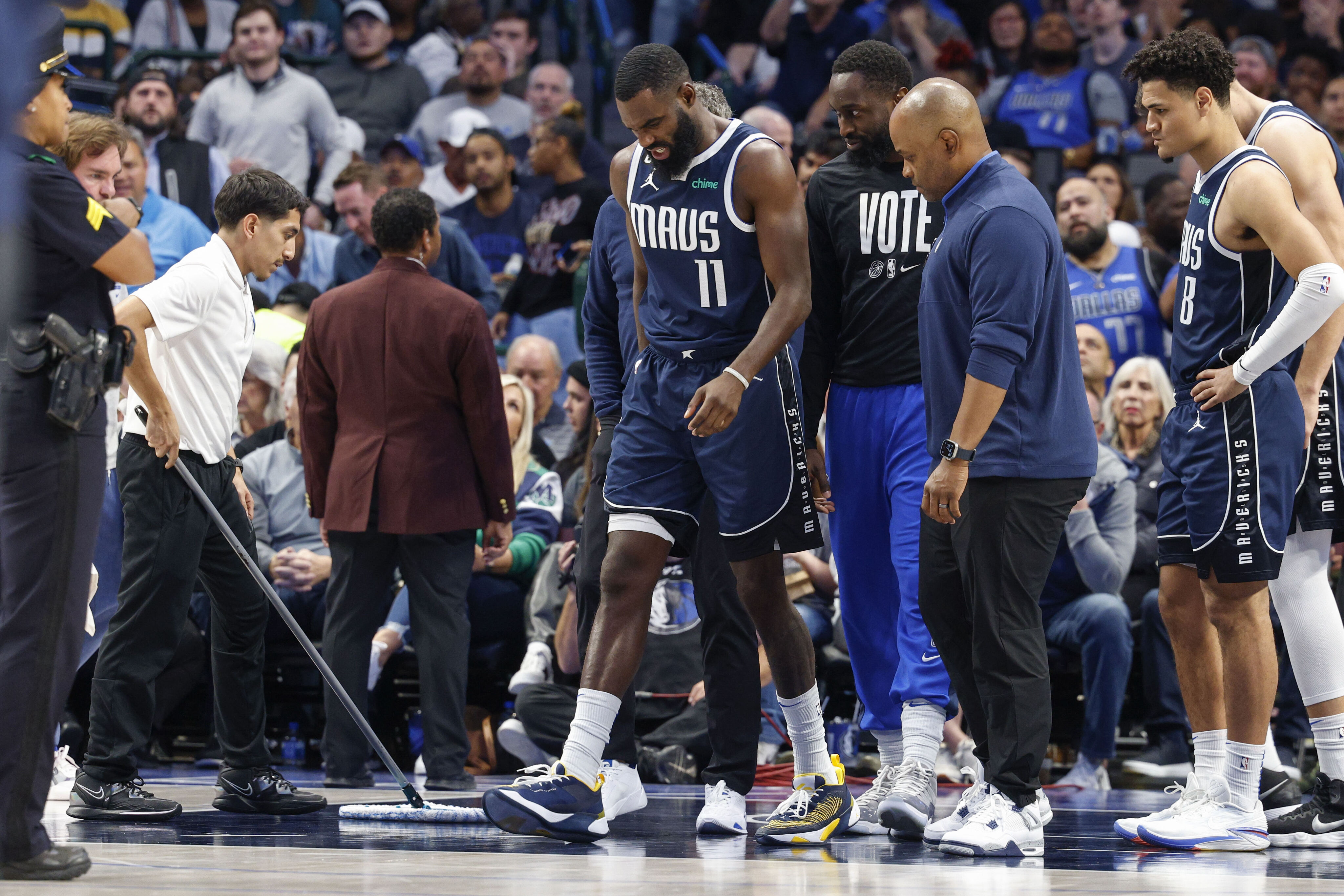 Photos: Mavs come out on top in Luka Doncic-Kevin Durant showdown