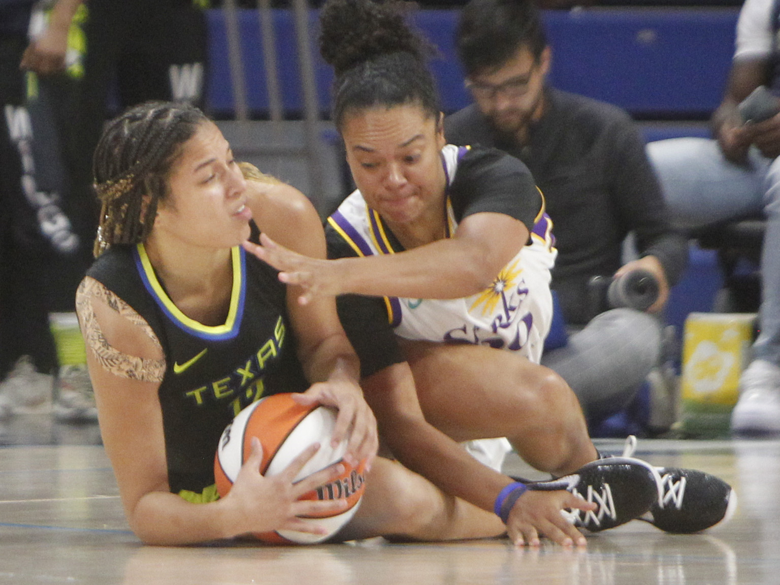 Photos: Dallas Wings forward Kayla Thornton goes for the smooth lay up ...