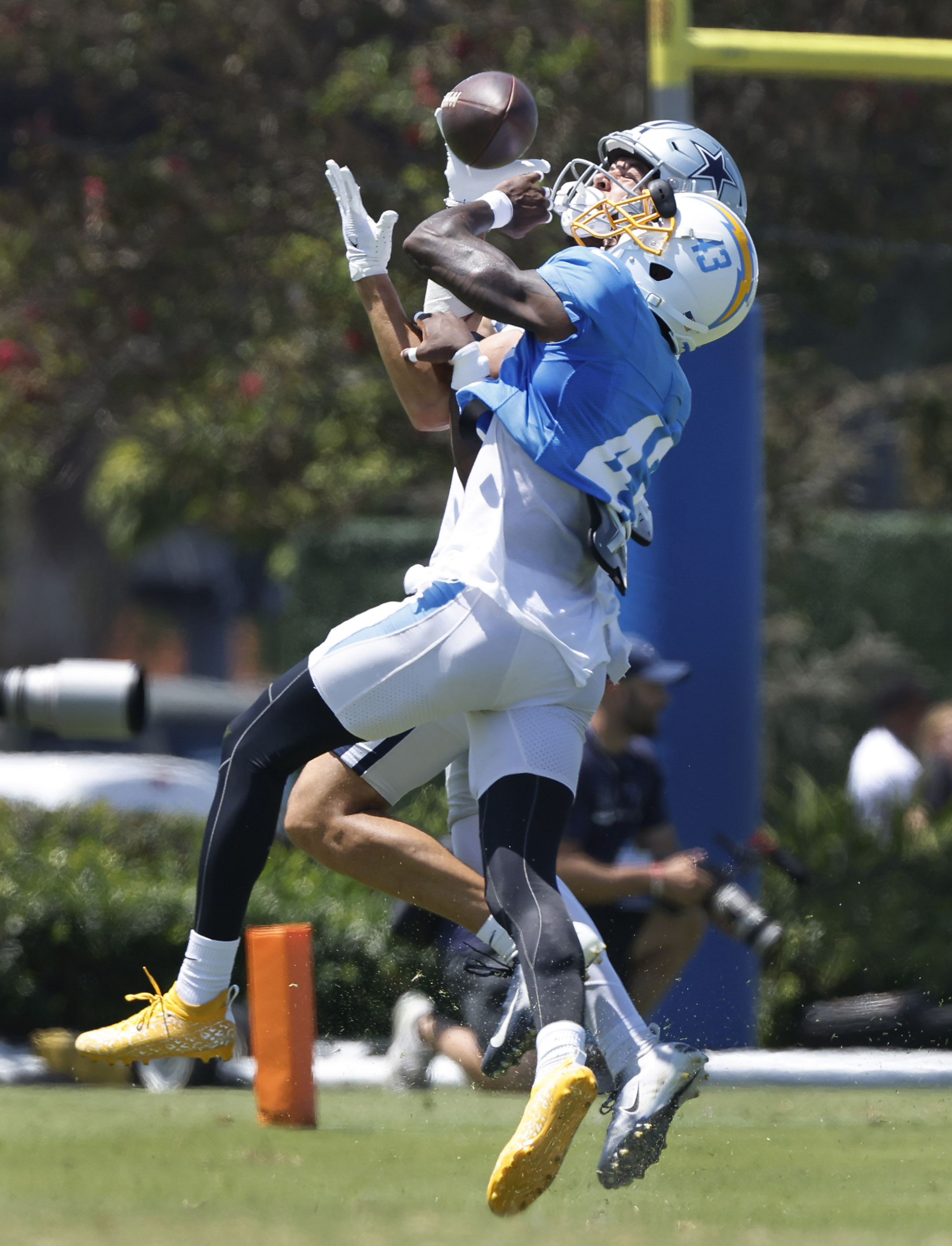 Cowboys camp photos: Dallas squares off with Chargers in joint practice