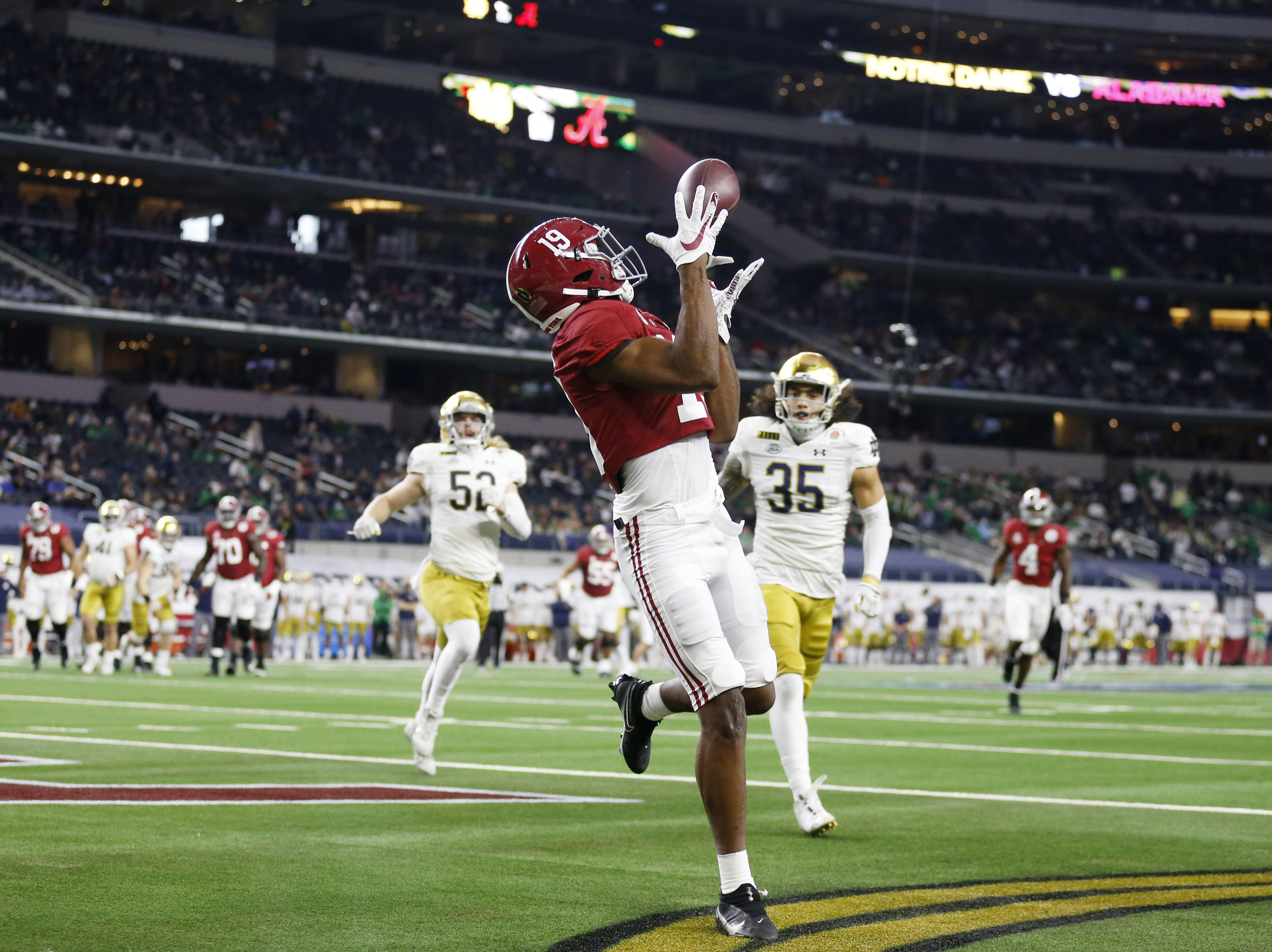 Under the lights of AT&T Stadium, this year's Rose Bowl looked much ...