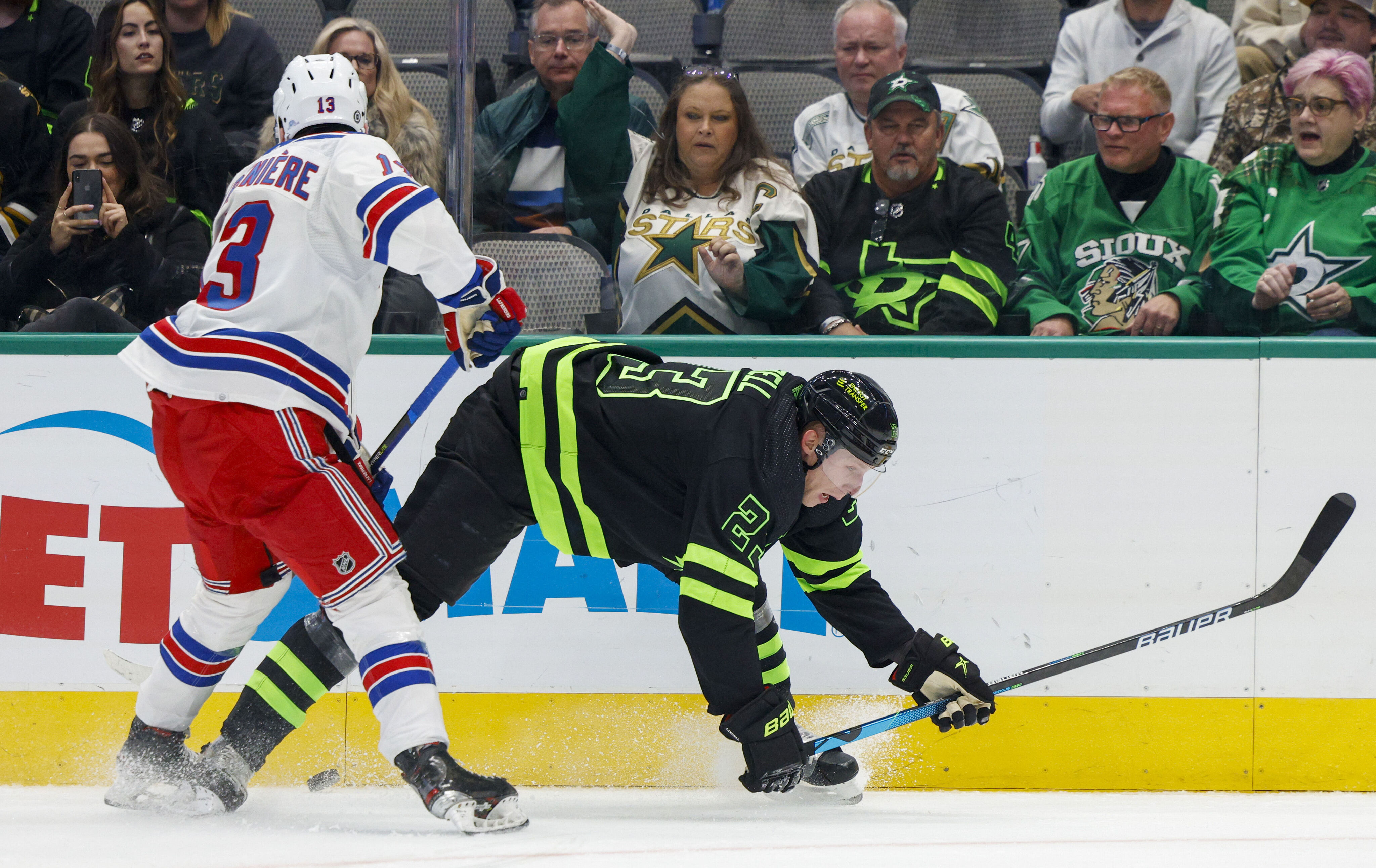 Battered: See photos from the Stars' 6-3 drubbing vs. the Rangers