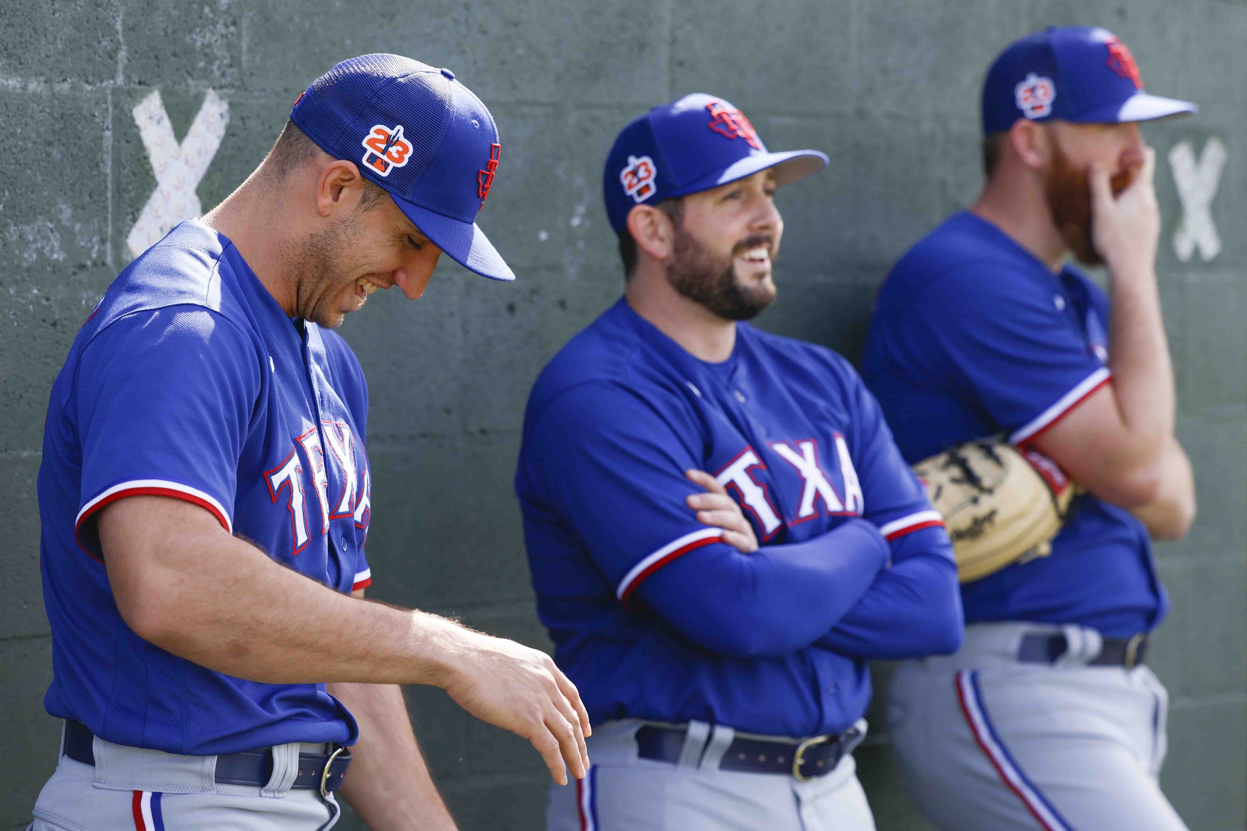 Photos: Pitching legends collide! Rangers pitcher Jacob deGrom talks it ...