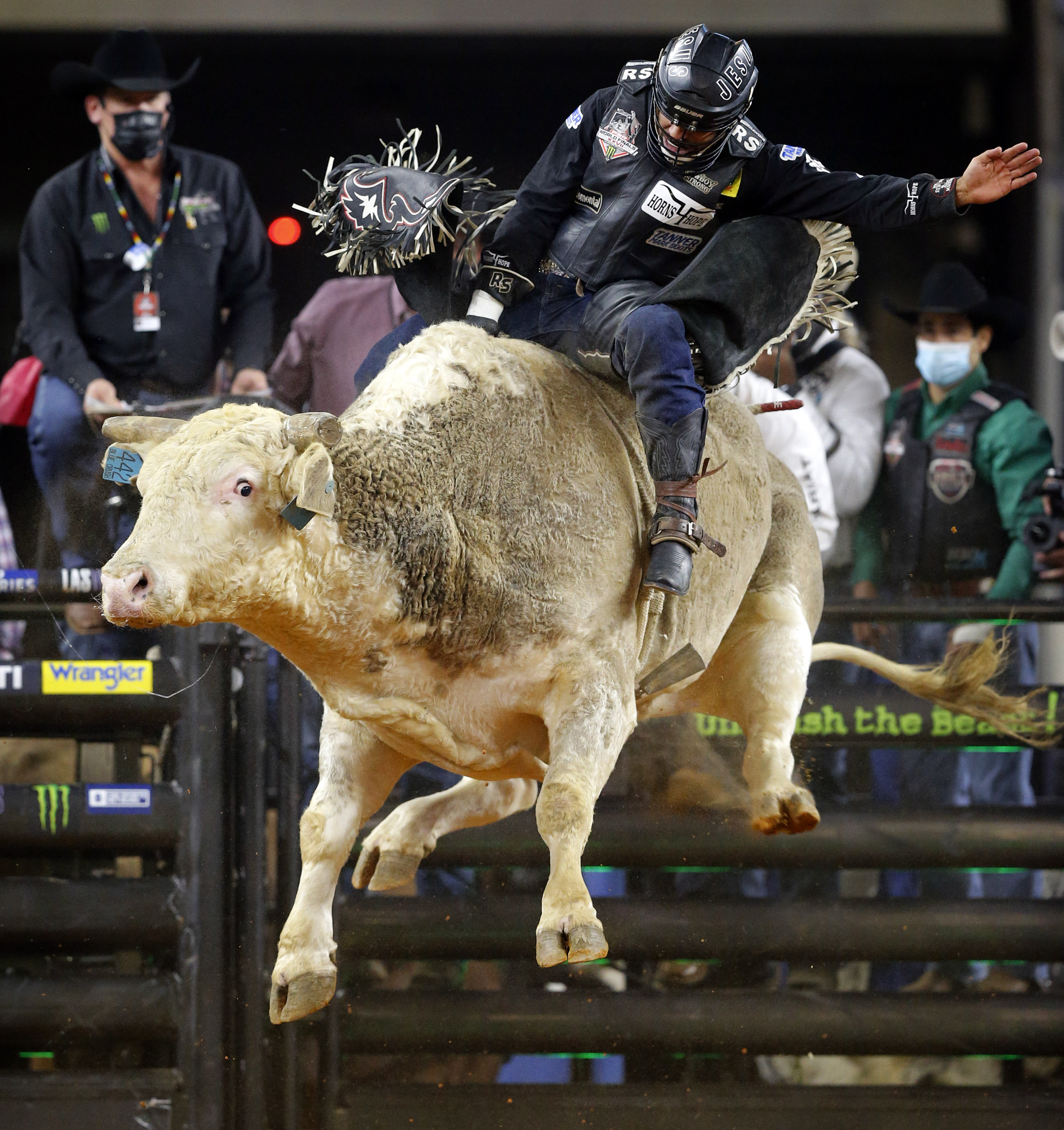 Photos: Jose Vitor Leme captures the title in PBR World Finals at AT&T ...