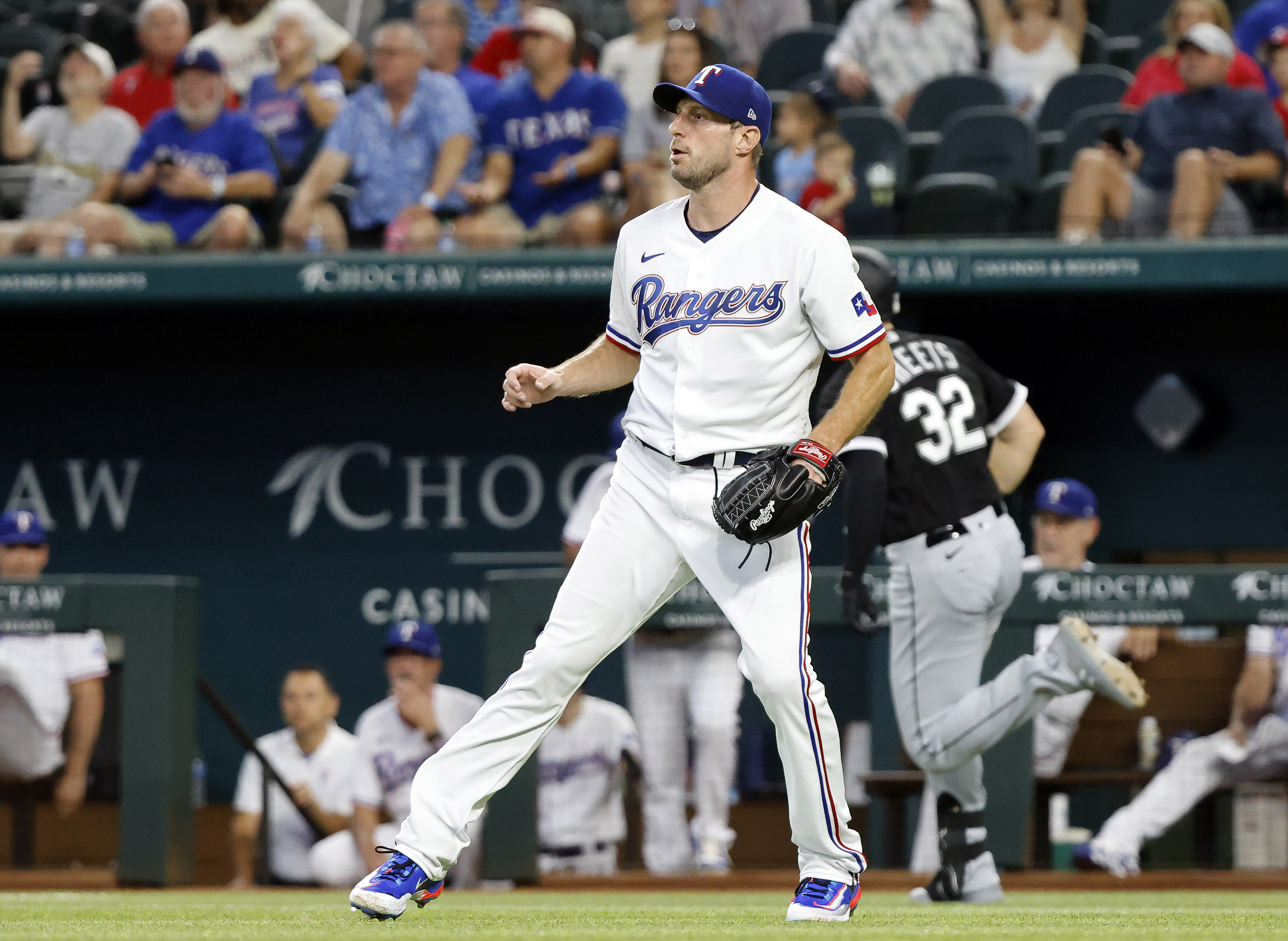 To the Max: See photos as Max Scherzer earns the win in his Rangers debut