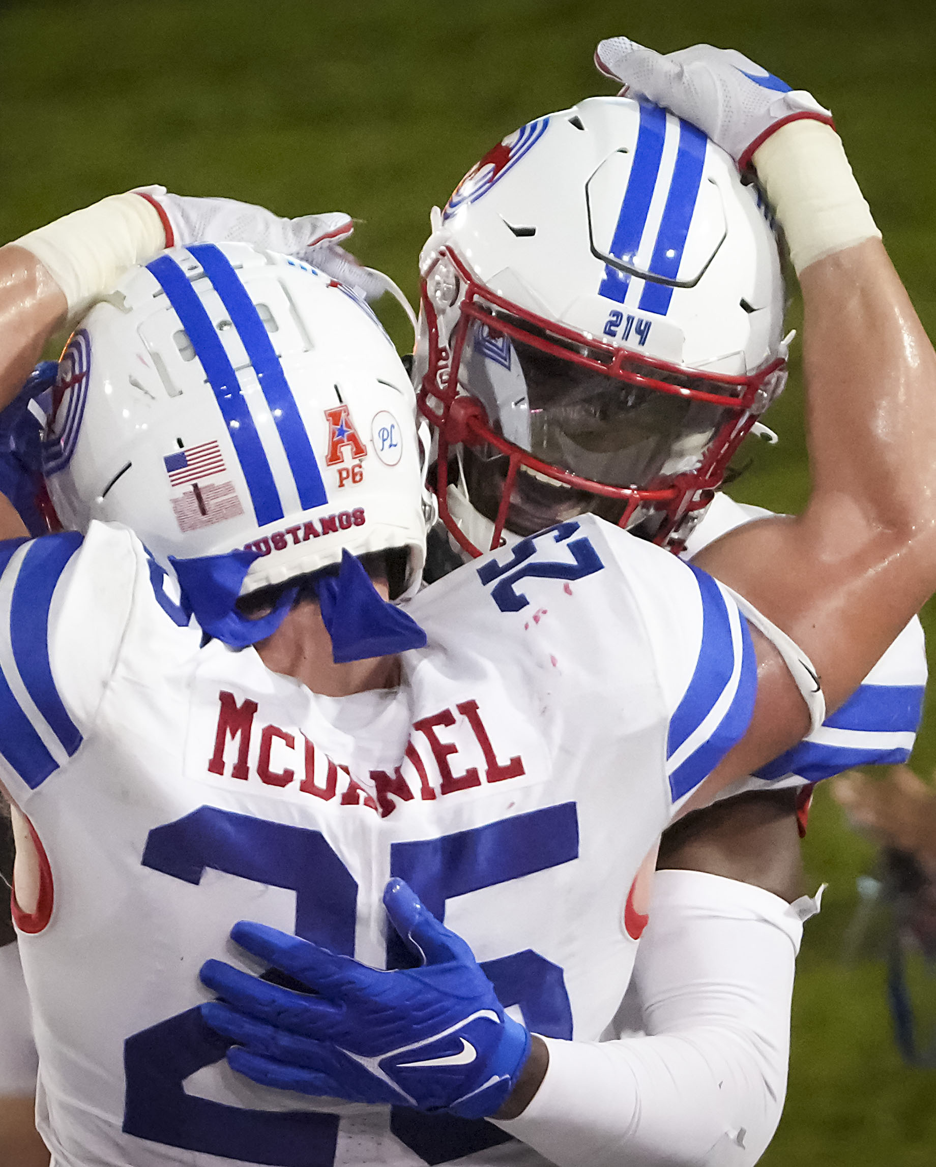 Photos: SMU's Preston Stone reaches for a touchdown, a Pony Express ...