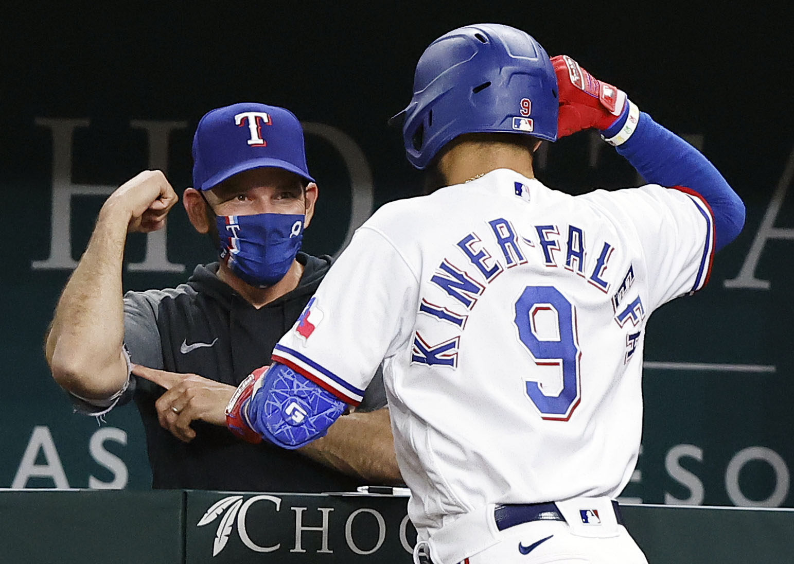 Photos: Hello Win Column! Rangers' bats wake up in 4-1 victory over Red ...