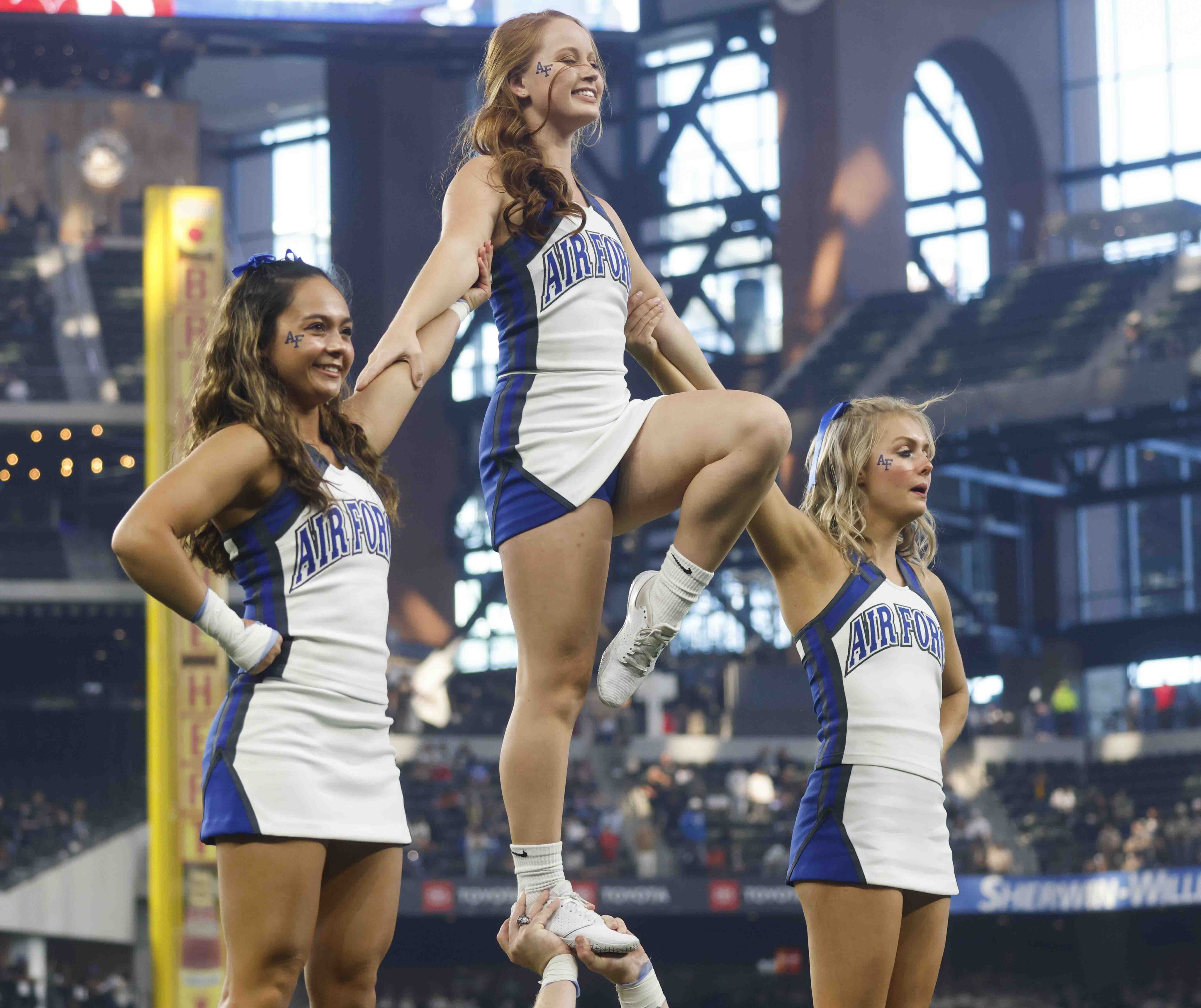Photos: Air Force players kiss Commander-in-Chief’s Trophy, celebrate ...