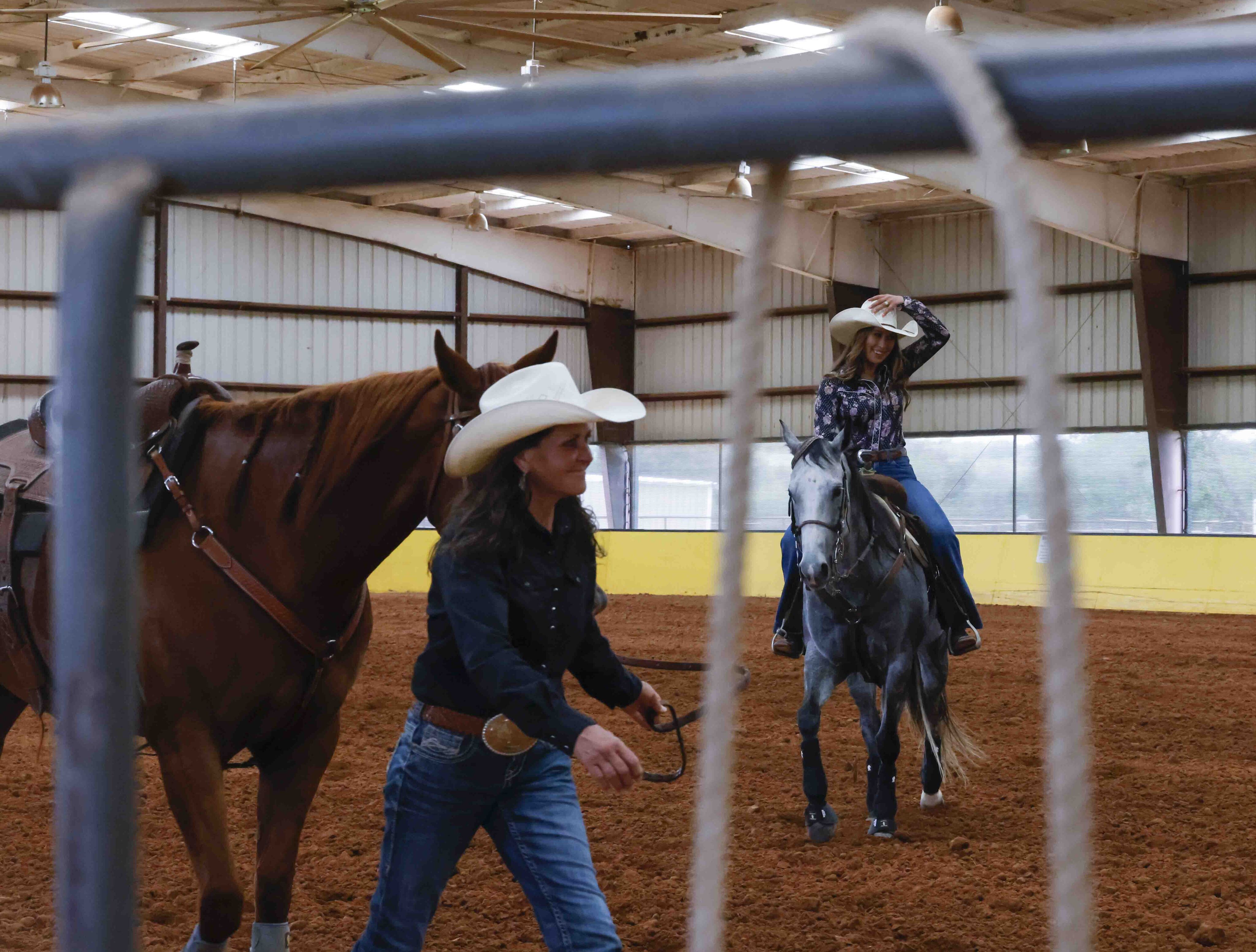 Learning the ropes! See Cowboys' LB Leighton Vander Esch work on his ...