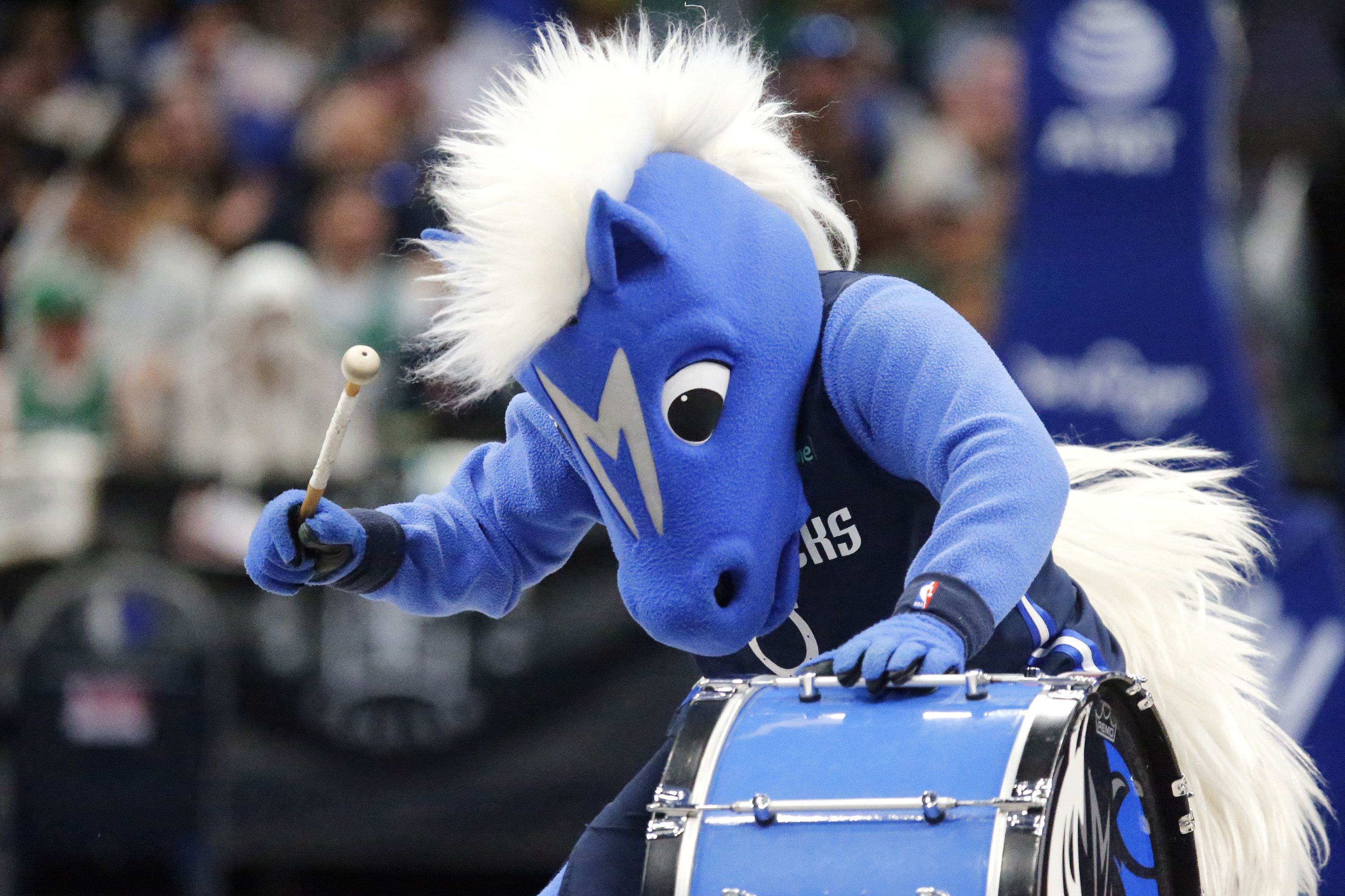 Photos: Dance it out! Mavs rookies McKinley Wright IV, Jaden Hardy and ...