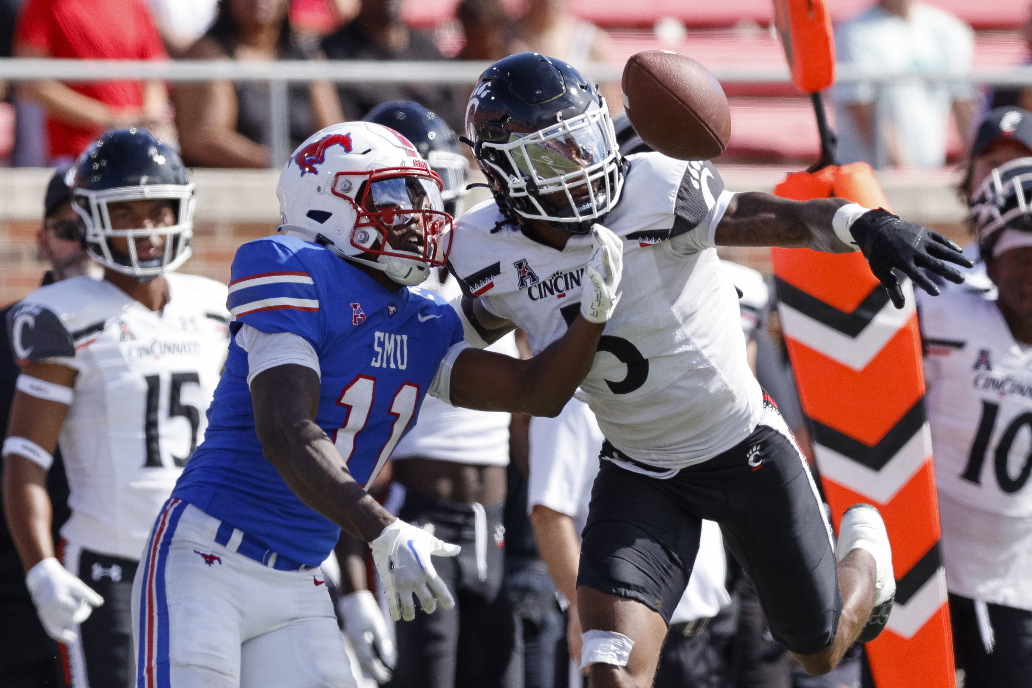SMU-Cincinnati photos: Mustangs celebrate late TD, Preston Stone enters ...