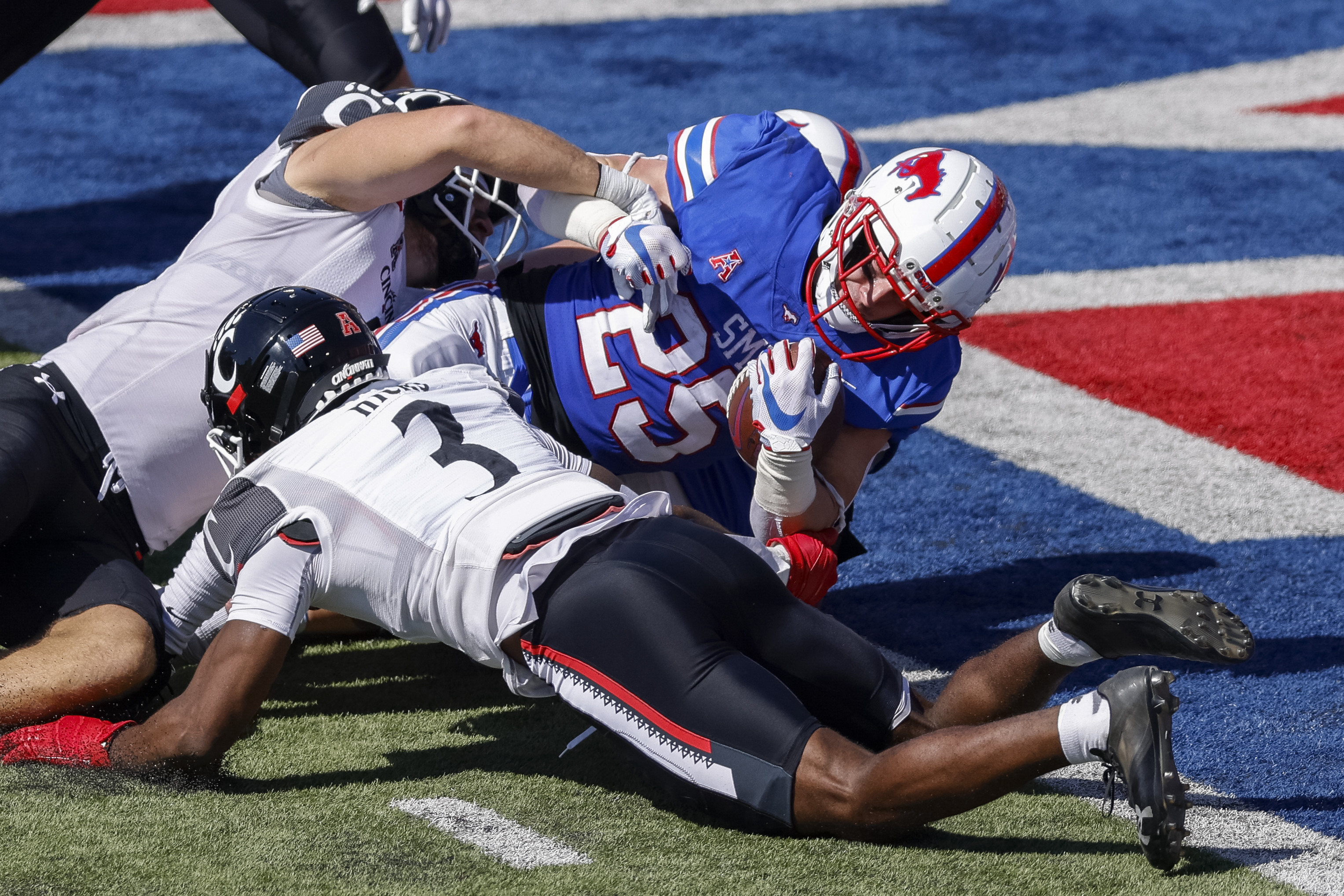 SMU-Cincinnati photos: Mustangs celebrate late TD, Preston Stone enters ...