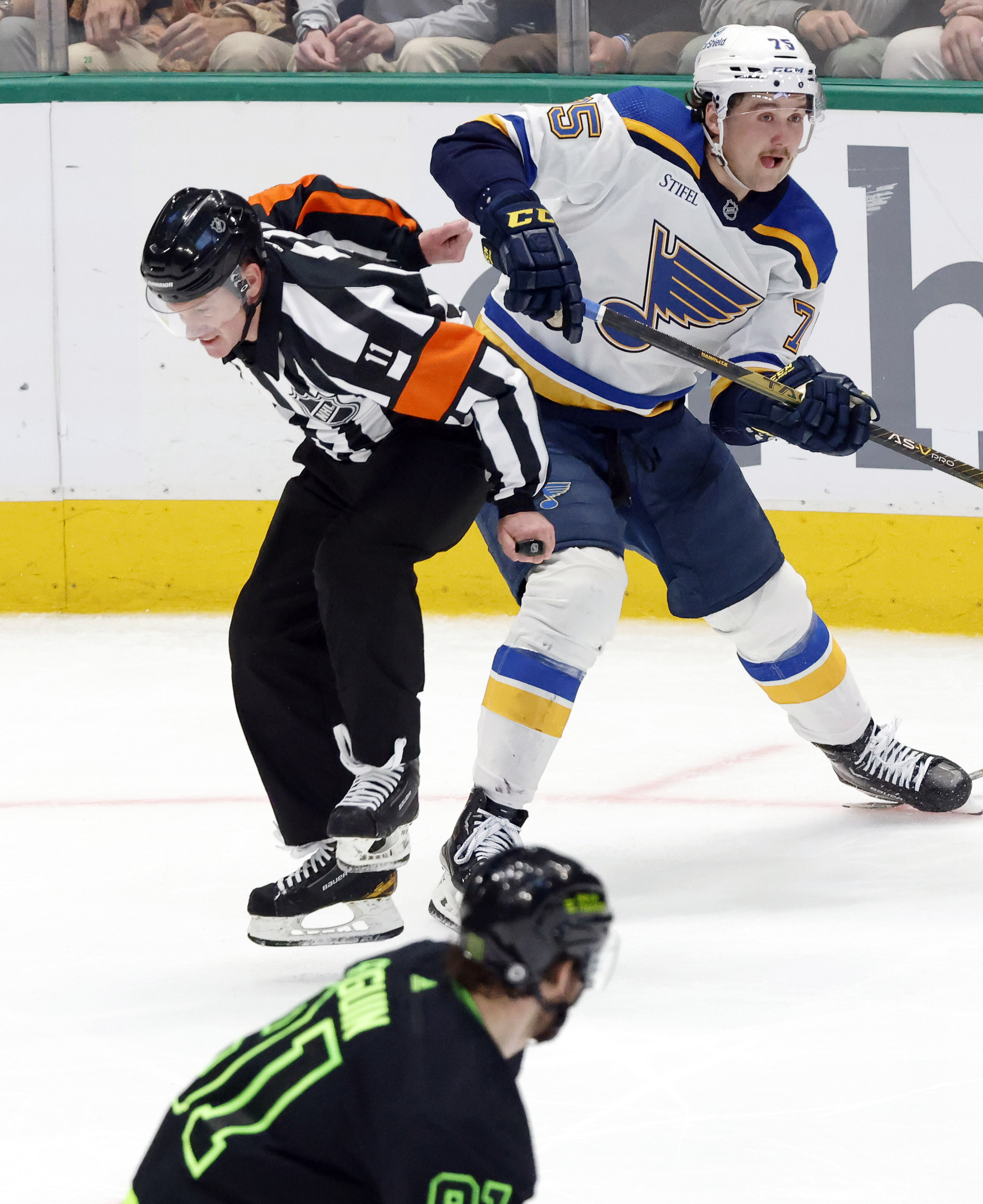 Photos: Stars close season with sixth straight win, but must wait for ...