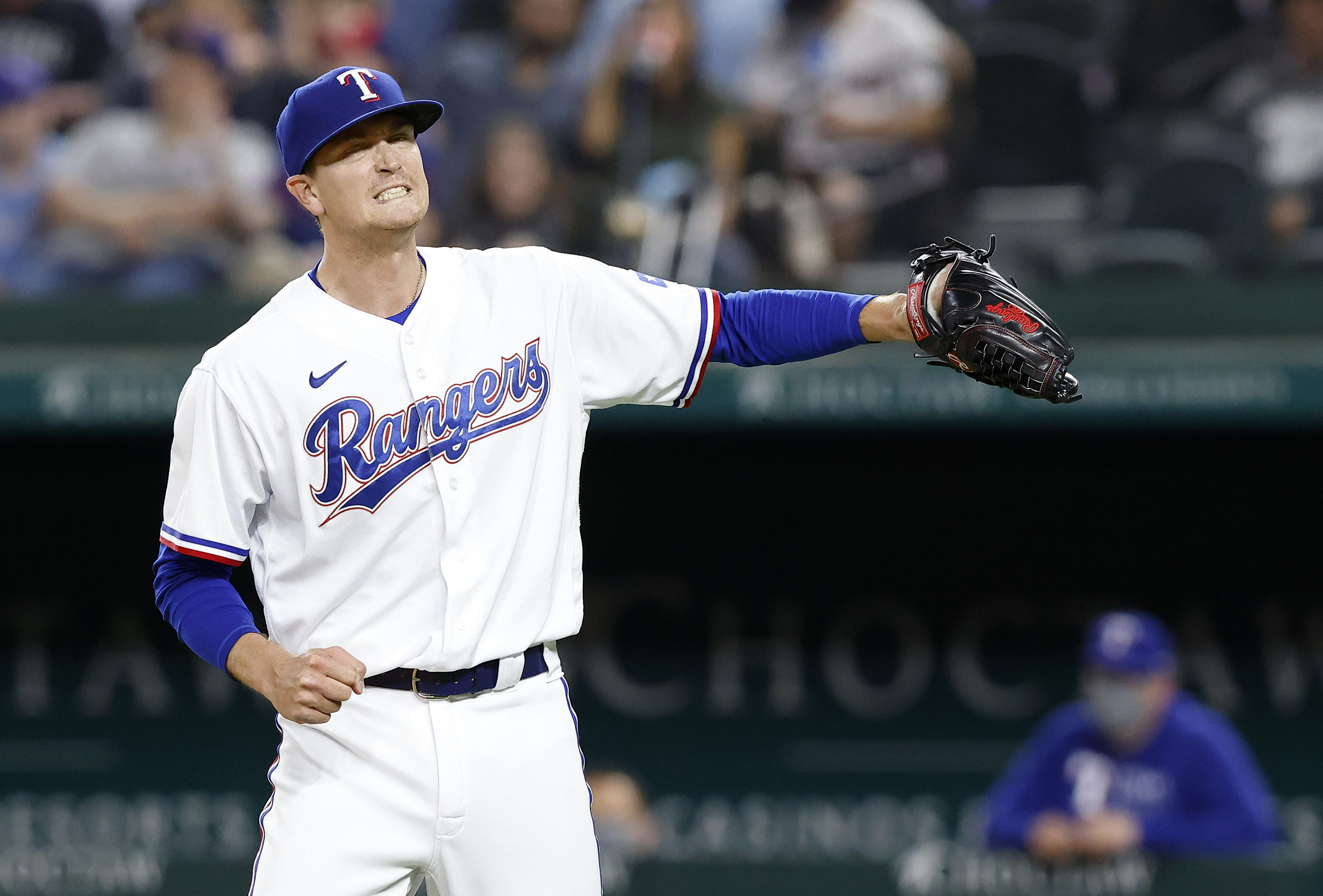 Photos: Hello Win Column! Rangers' bats wake up in 4-1 victory over Red ...