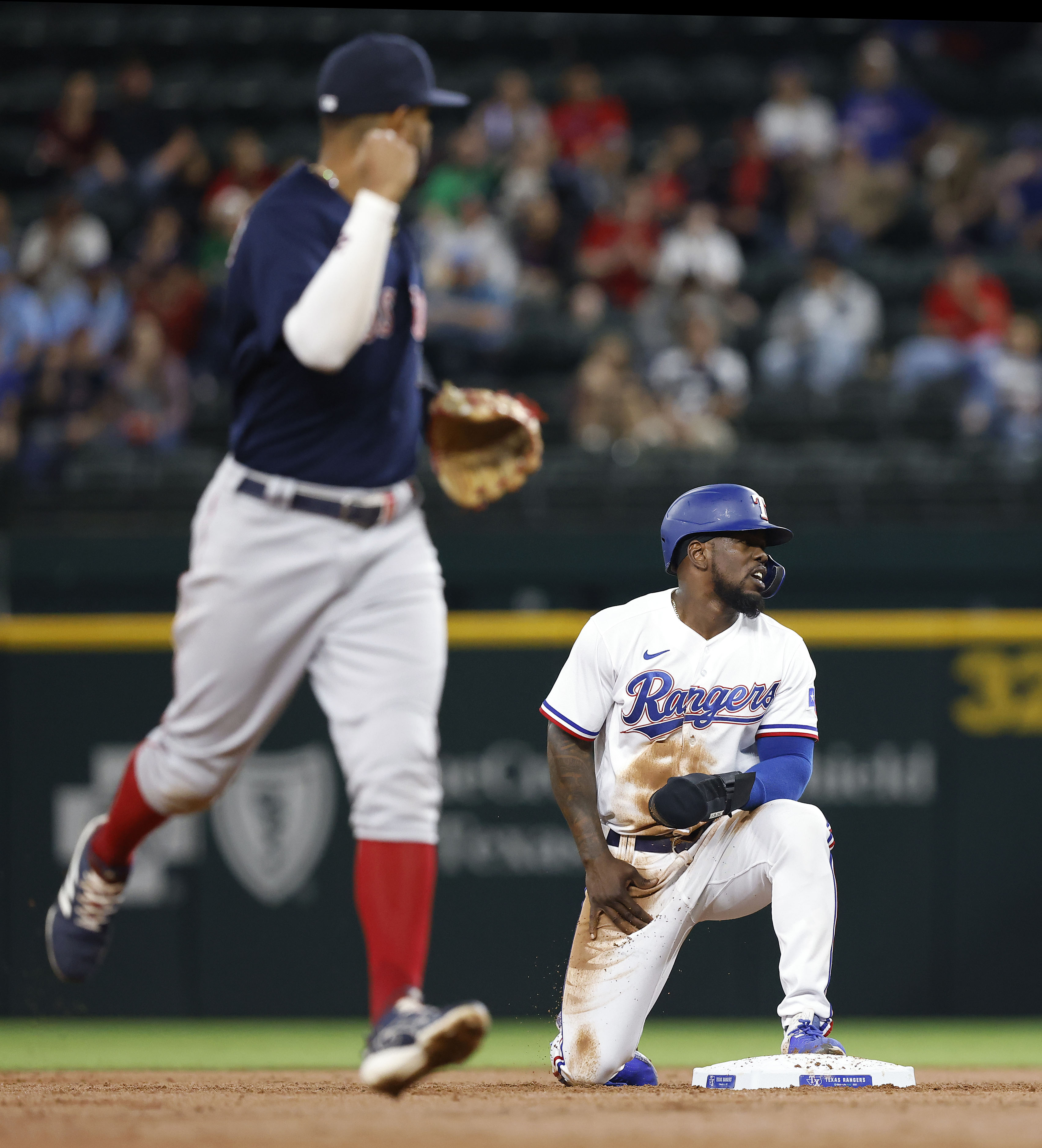 Photos: Hello Win Column! Rangers' bats wake up in 4-1 victory over Red ...