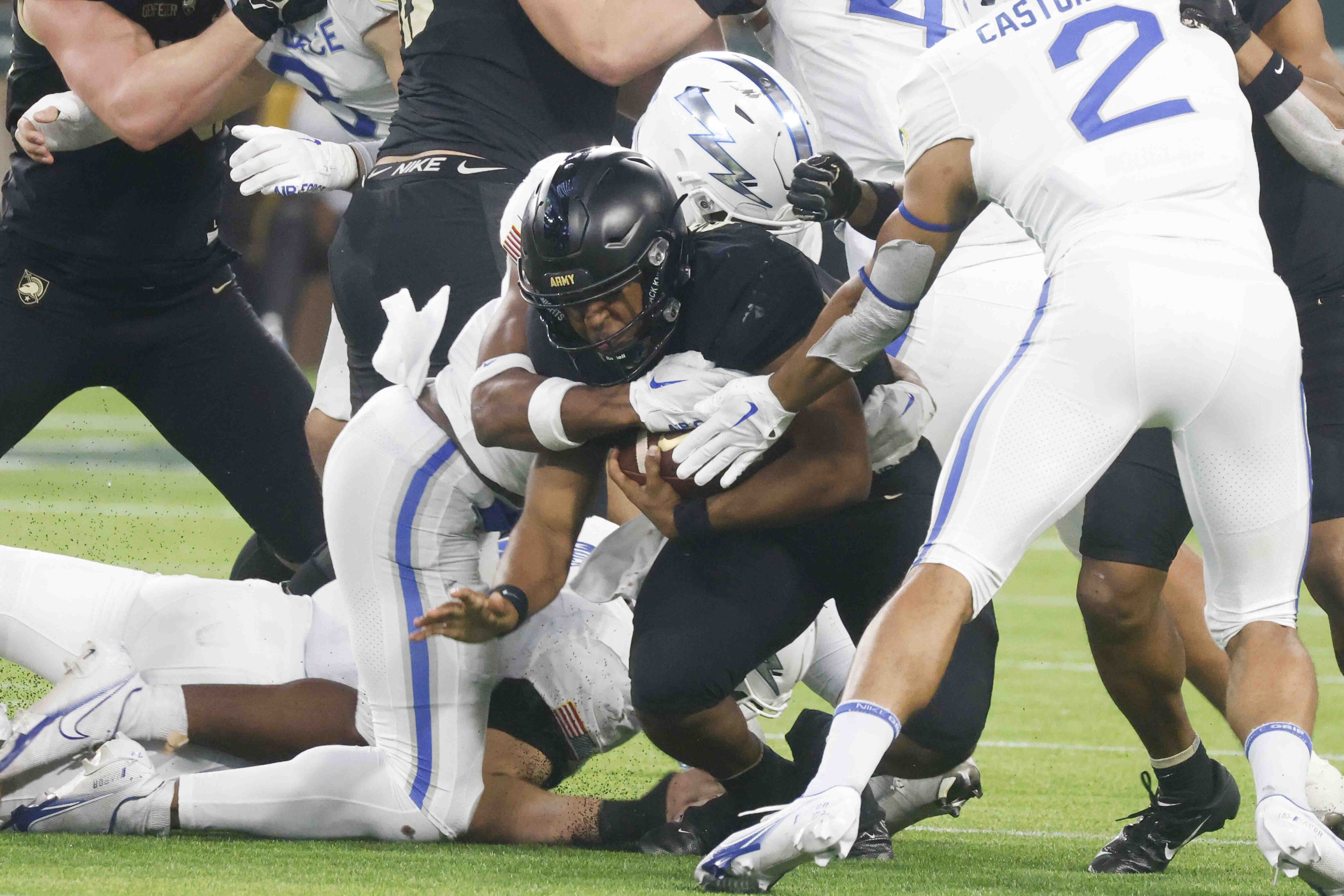Photos: Air Force players kiss Commander-in-Chief’s Trophy, celebrate ...