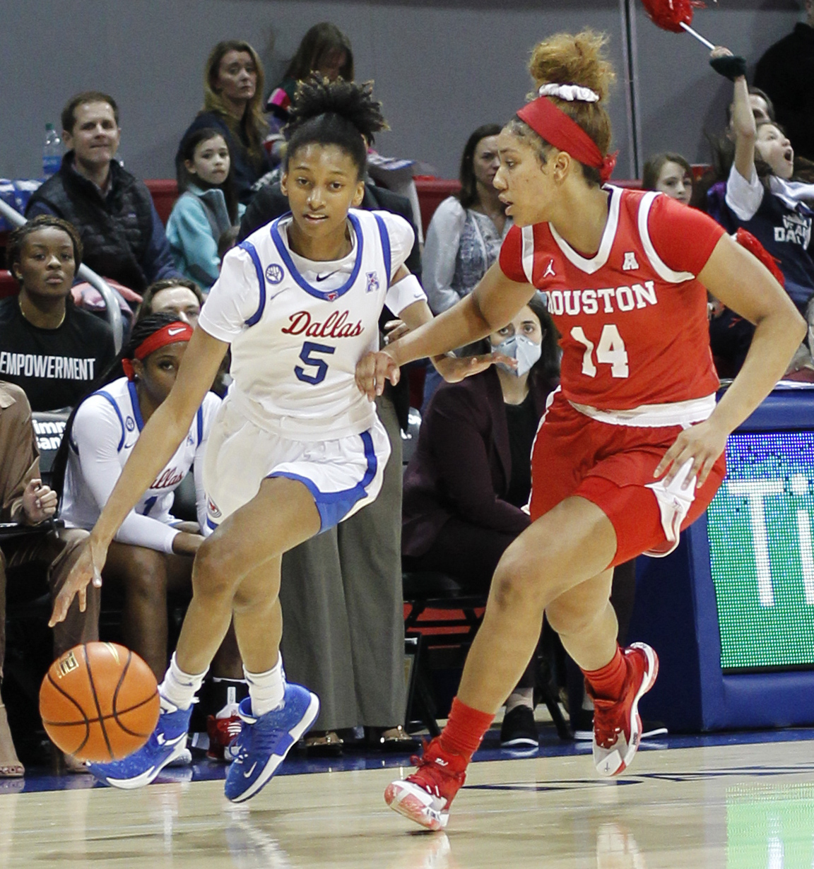 Ankle-breaker! Check out these incredible photos from SMU Women's ...