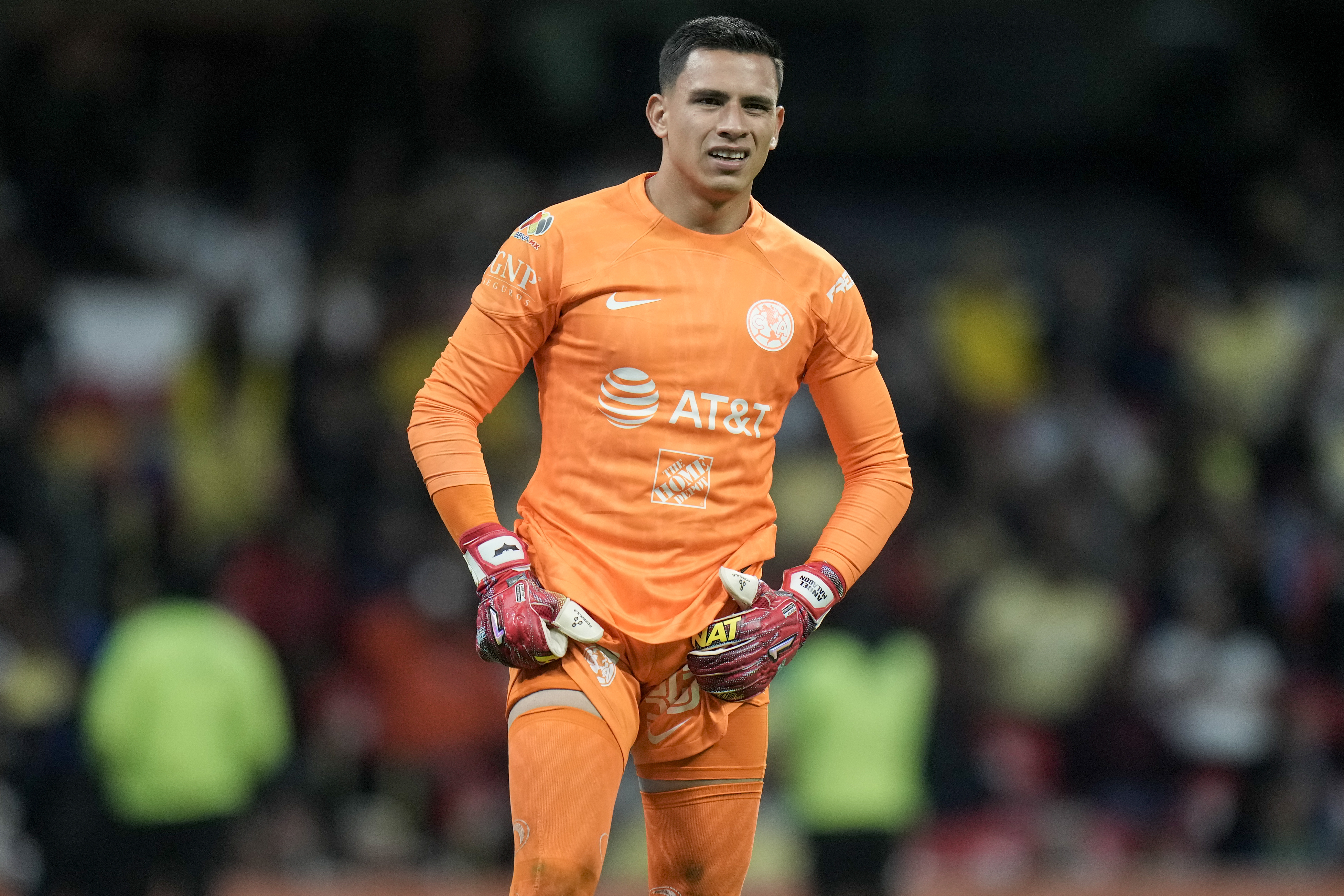 Memo Ochoa 2024 Saves